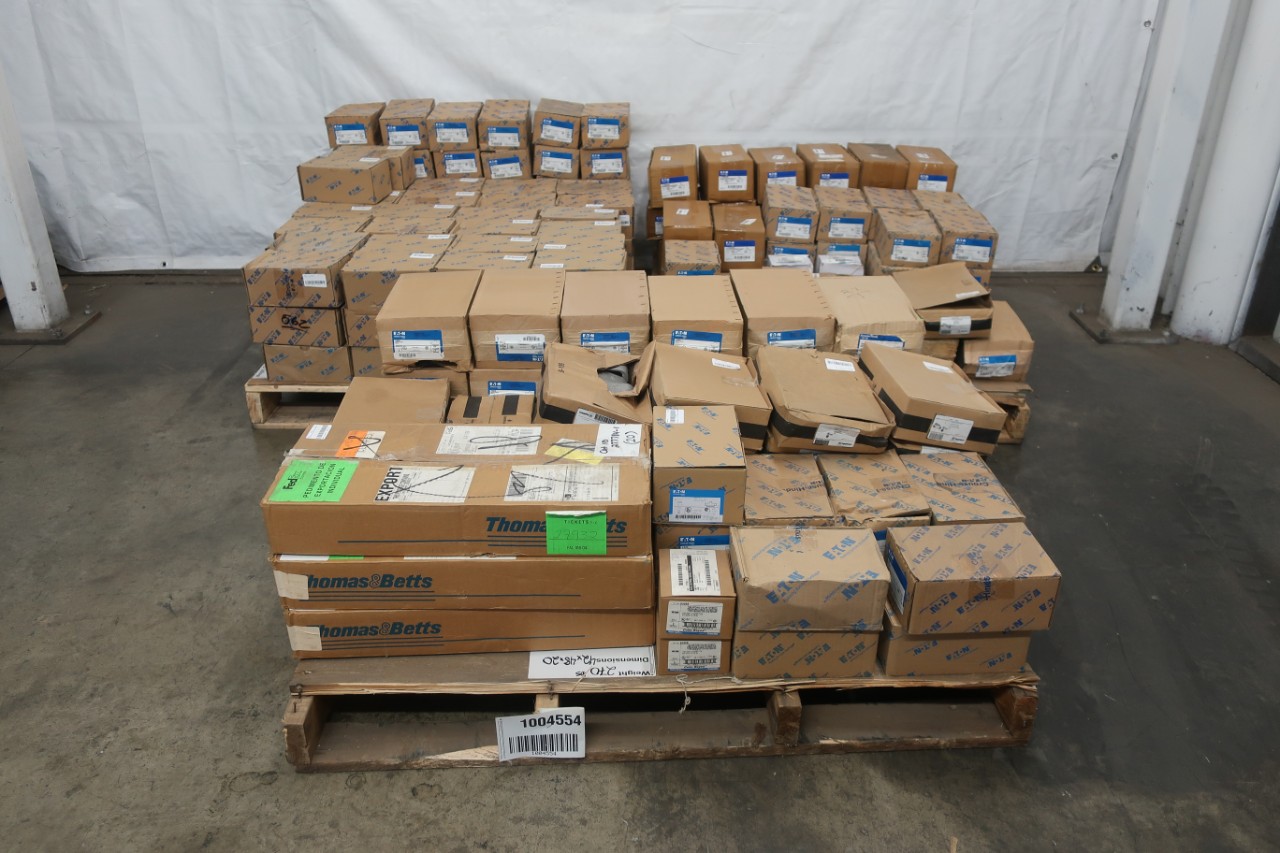 3 PALLETS OF ASSORTED CONDUIT PARTS AND ACCESSORIES For Sale | Aucto