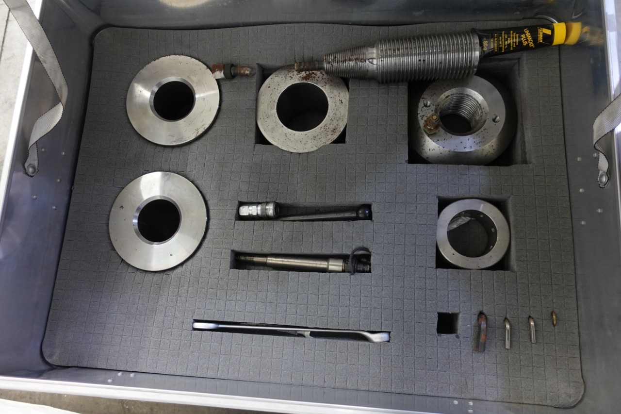 LOT OF 2 SKF SUPERGRIP BOLT COUPLING SYSTEM AB TOOLS For Sale | Aucto