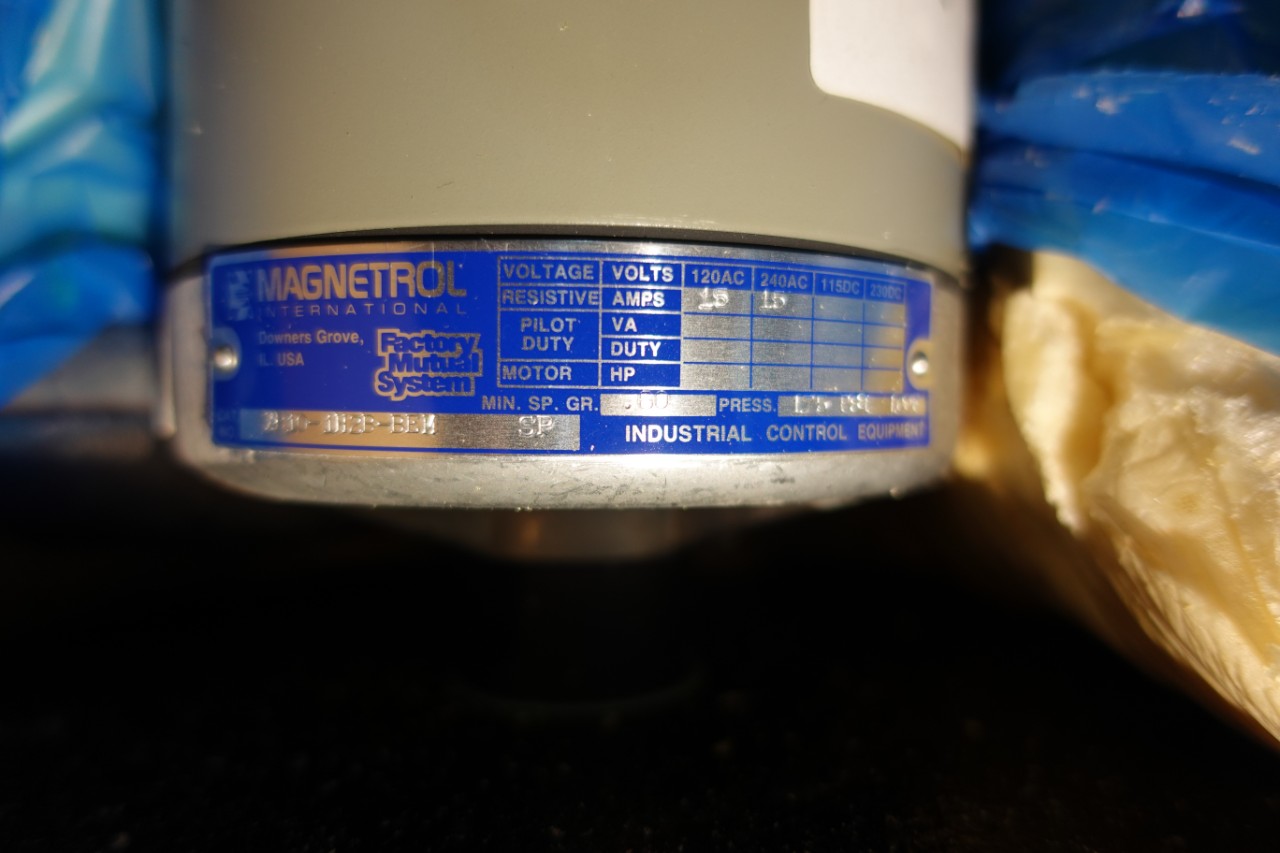 2 PALLETS OF MAGNETROL INSTRUMENTATION