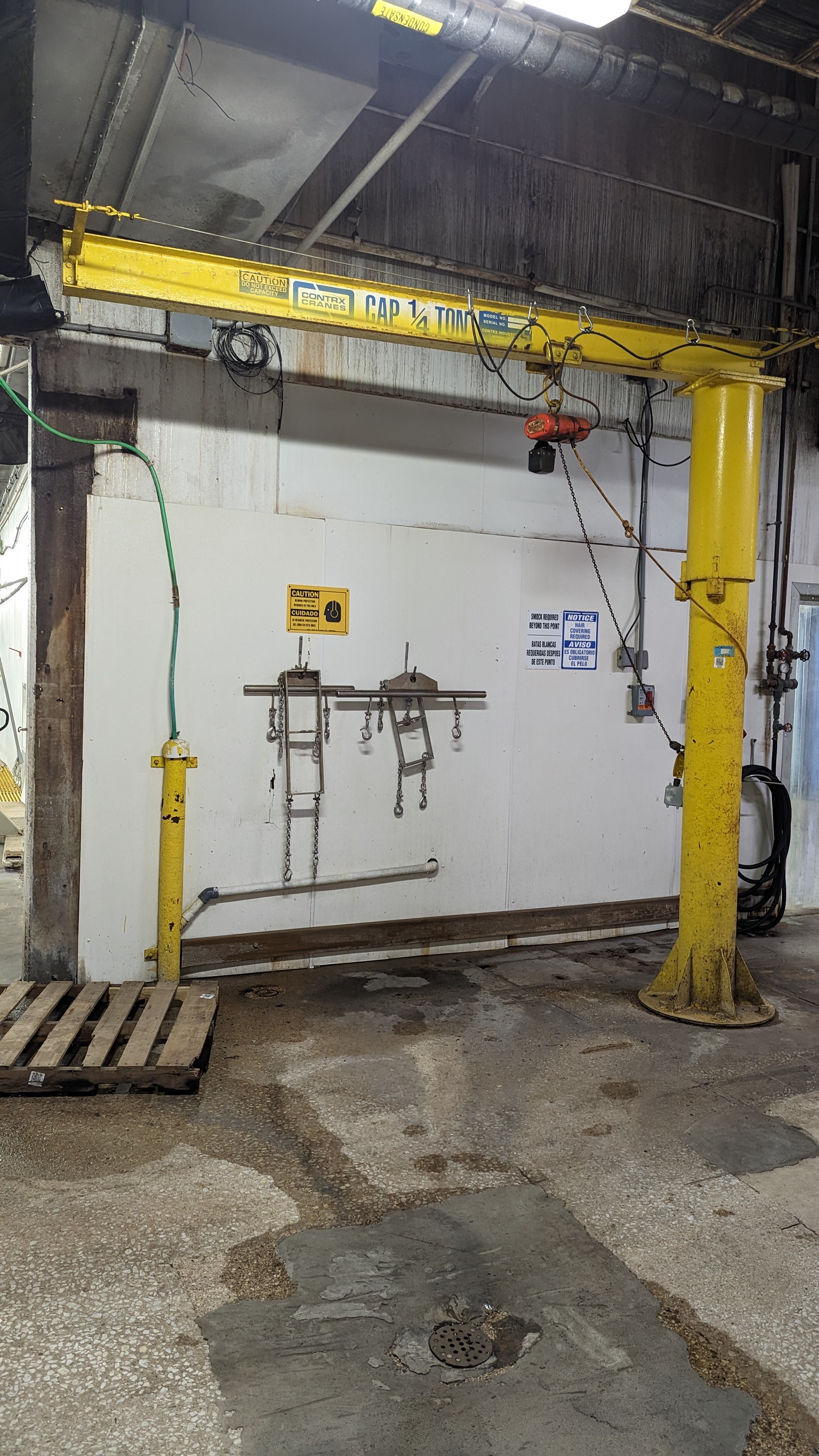 Contrx 511010 1/4 Ton Jib Crane with CM Hoist