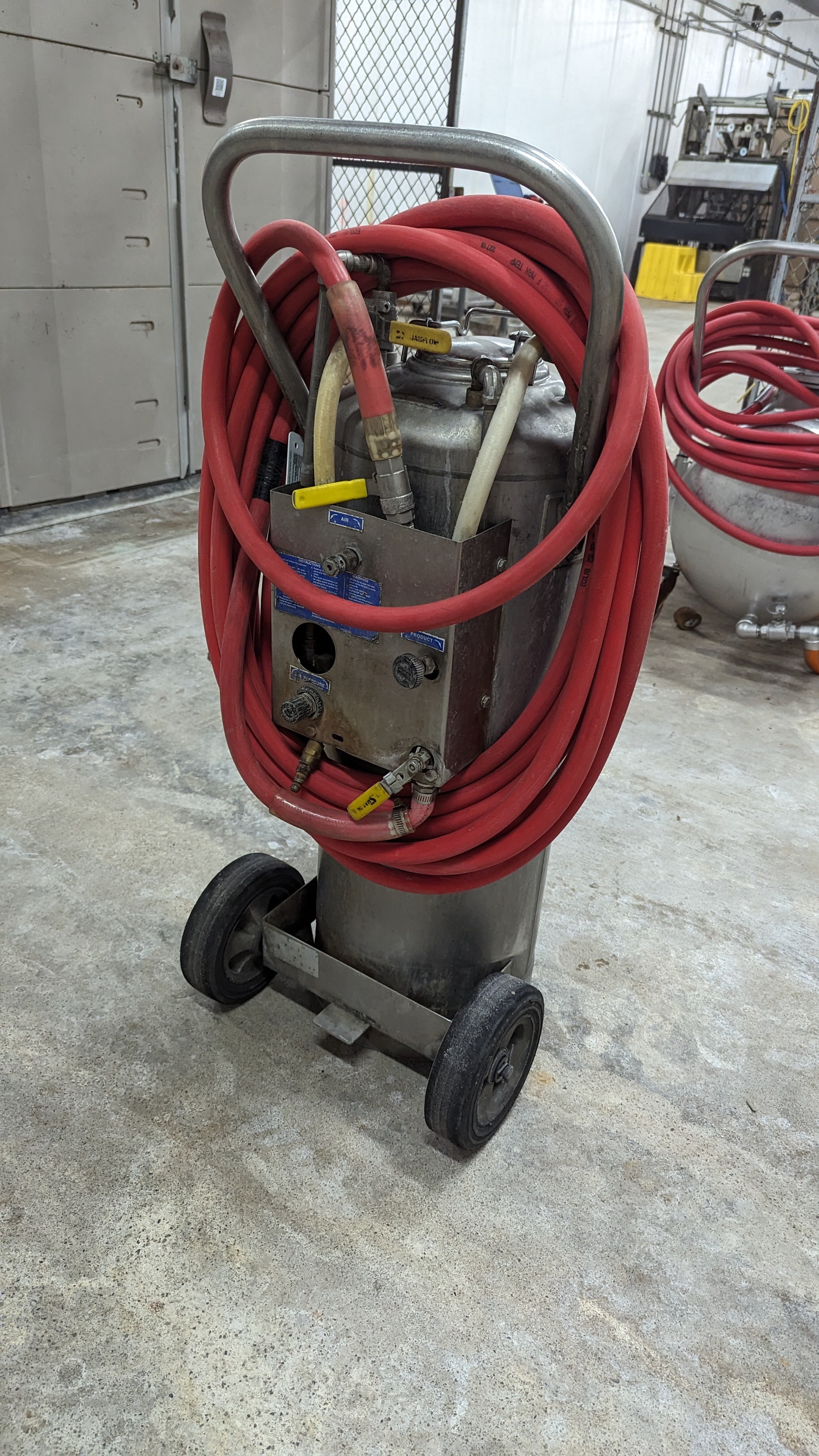 Apache Foamer Tank For Sale | Aucto