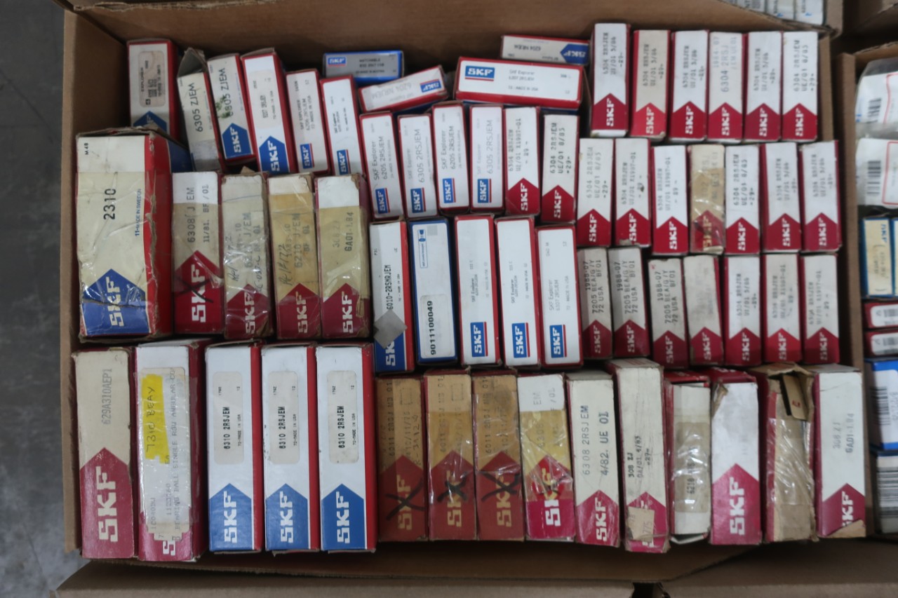 SKU 1066912 - PALLET OF ASSORTED SKF ROLLER BEARINGS