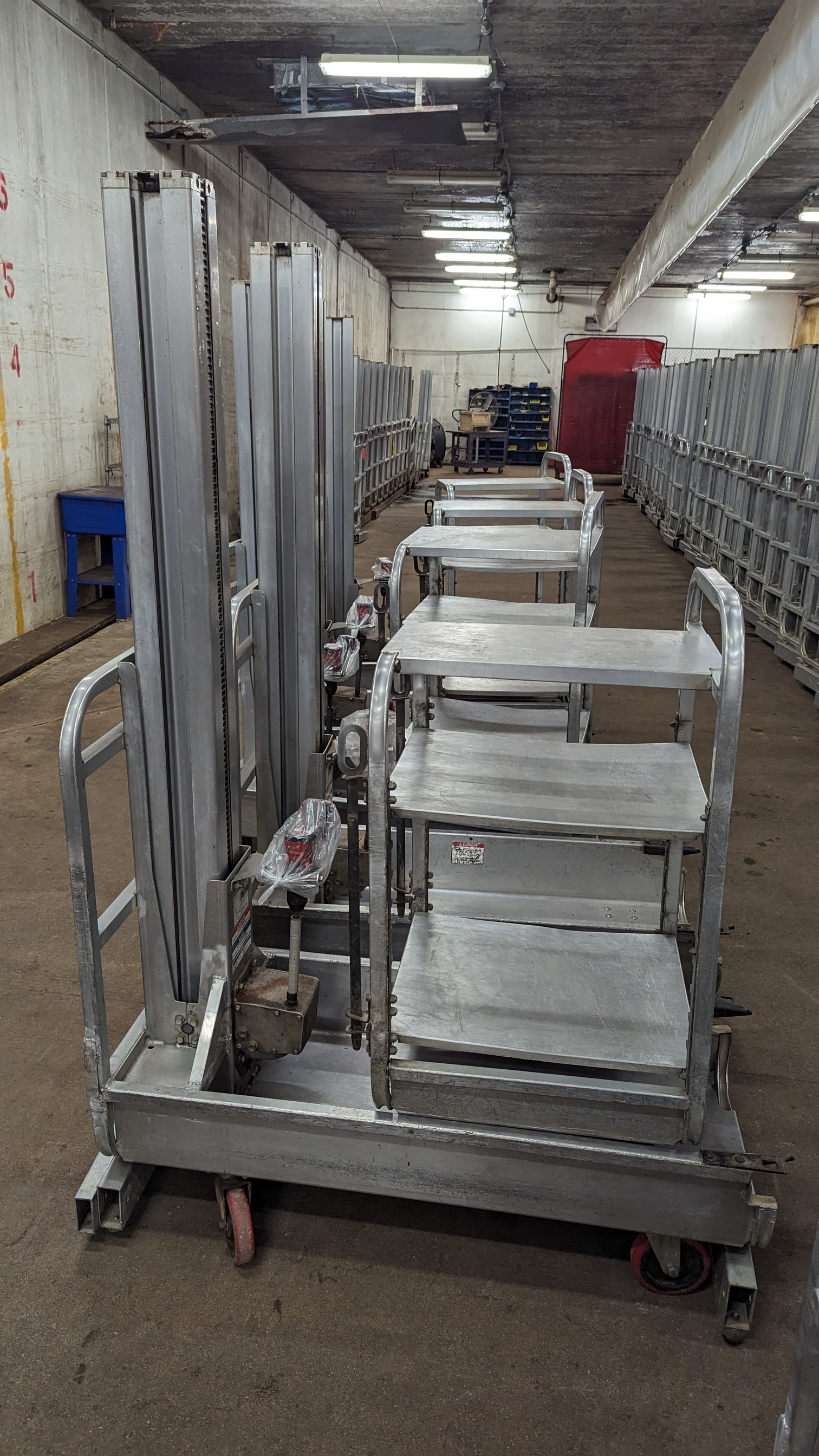 LOT OF 5 REECHCRAFT POWERLIFT MPA LIFTS