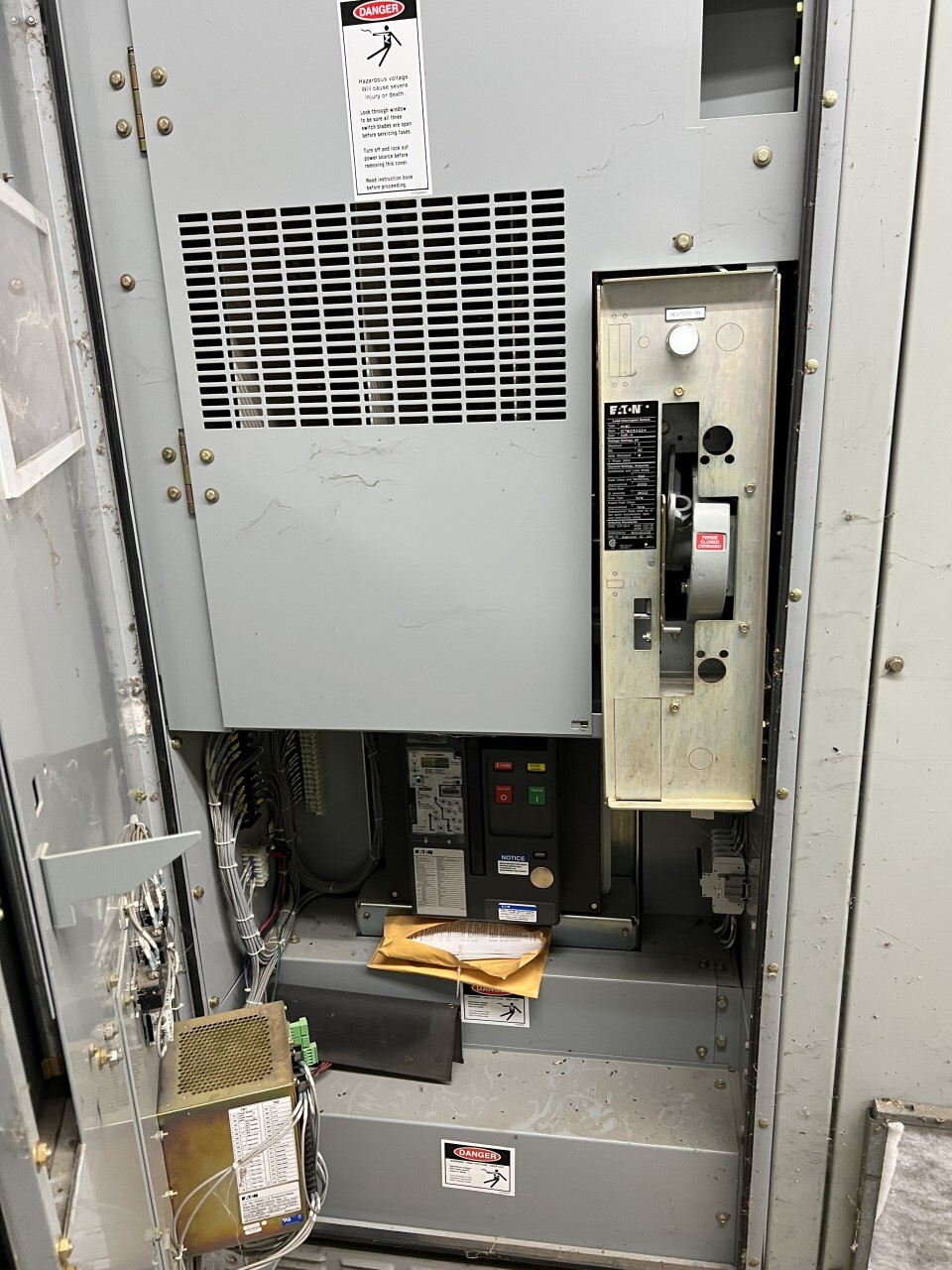 Eaton VCP vacuum breaker & switchgear