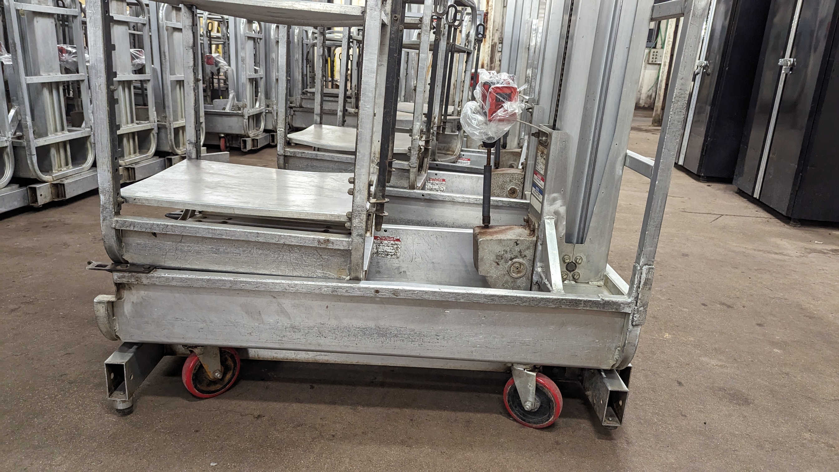 LOT OF 5 REECHCRAFT POWERLIFT MPA LIFTS