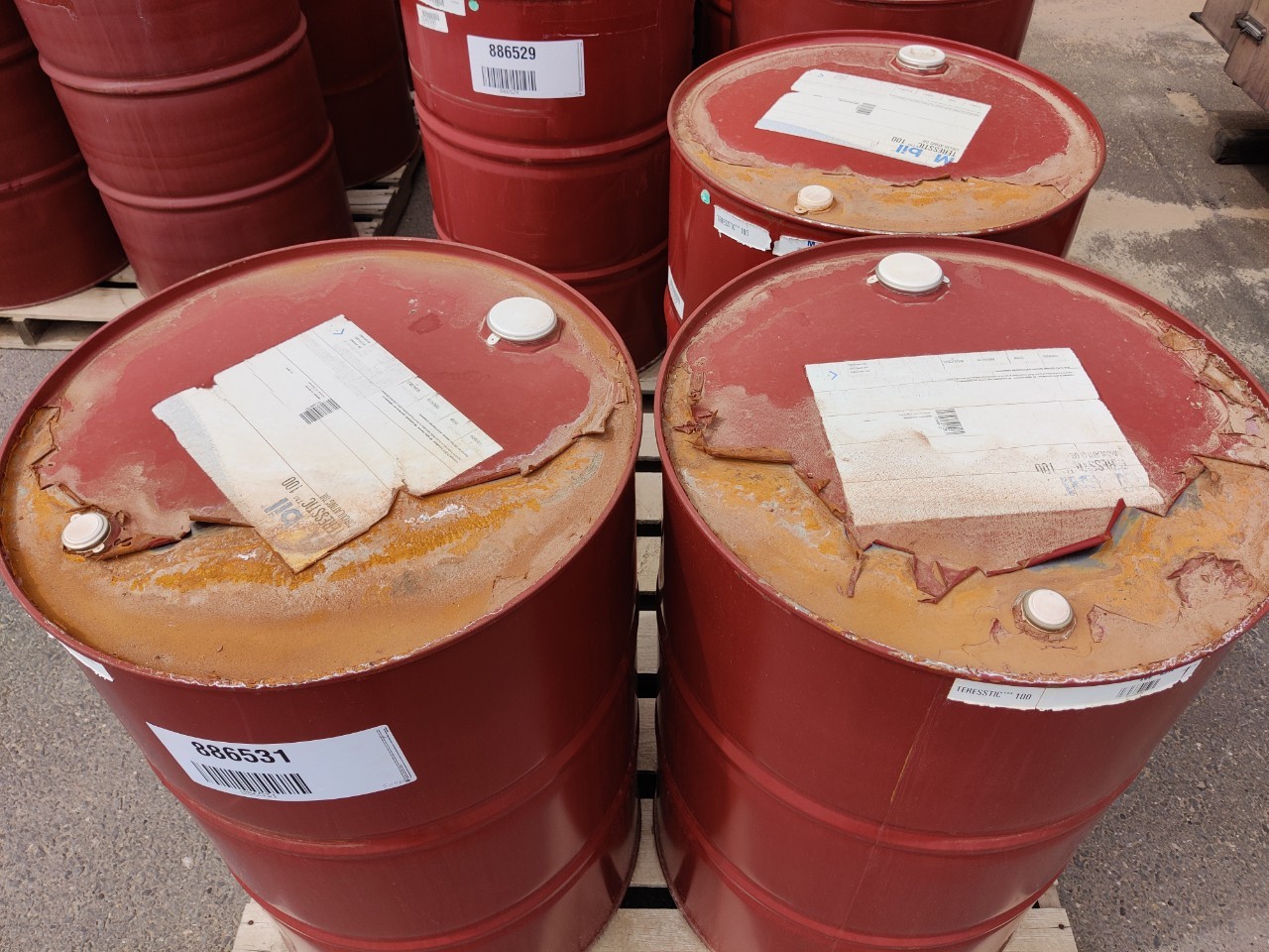 1 PALLET OF 3 55 GALLON DRUMS OF MOBIL TERESSTIC 100 CIRCULATING OIL ...