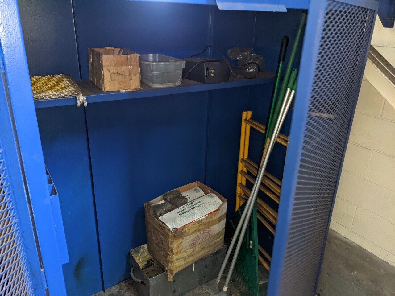 2 DOOR STORAGE CAGE CABINET WITH CONTENTS