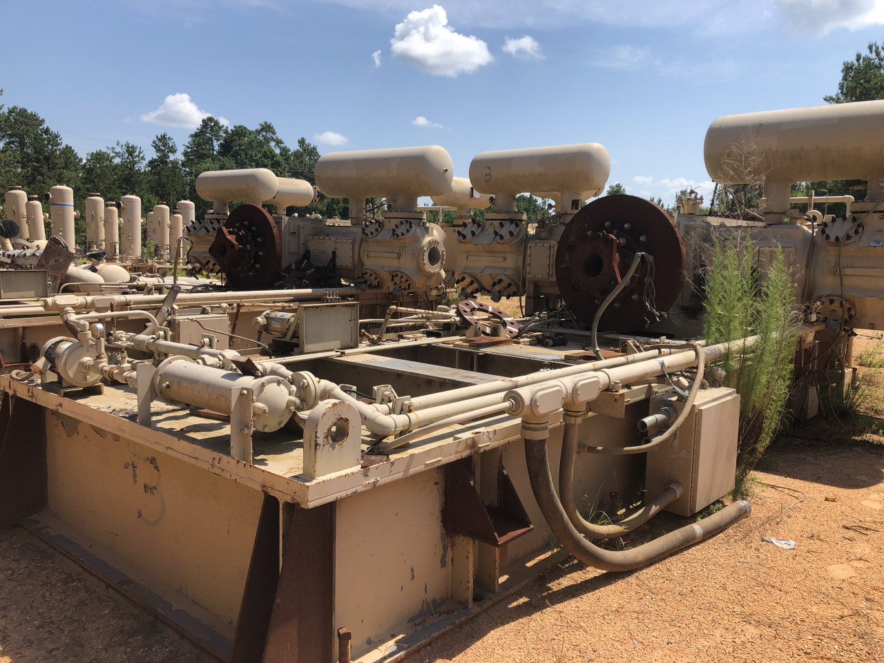 SURPLUS ARIEL JGZ/4 NATURAL GAS COMPRESSOR FRAMES/CYLINDERS