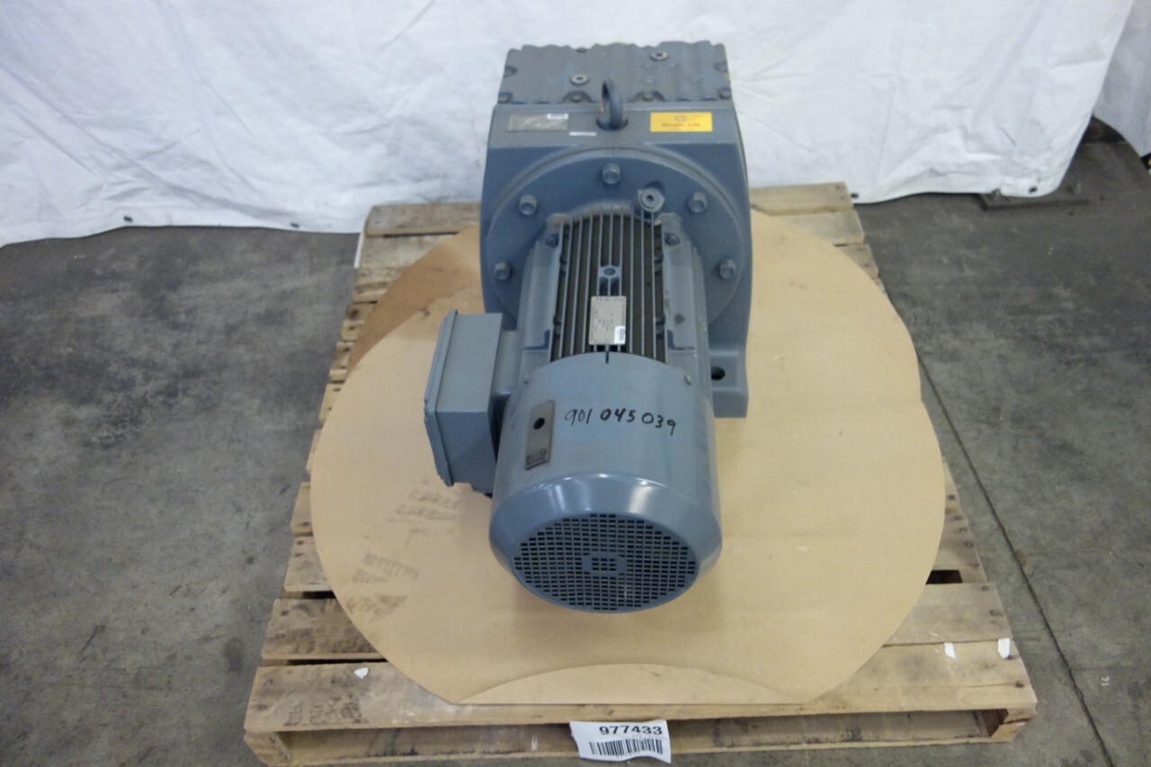 SEW EURODRIVE R137 AC GEARMOTOR