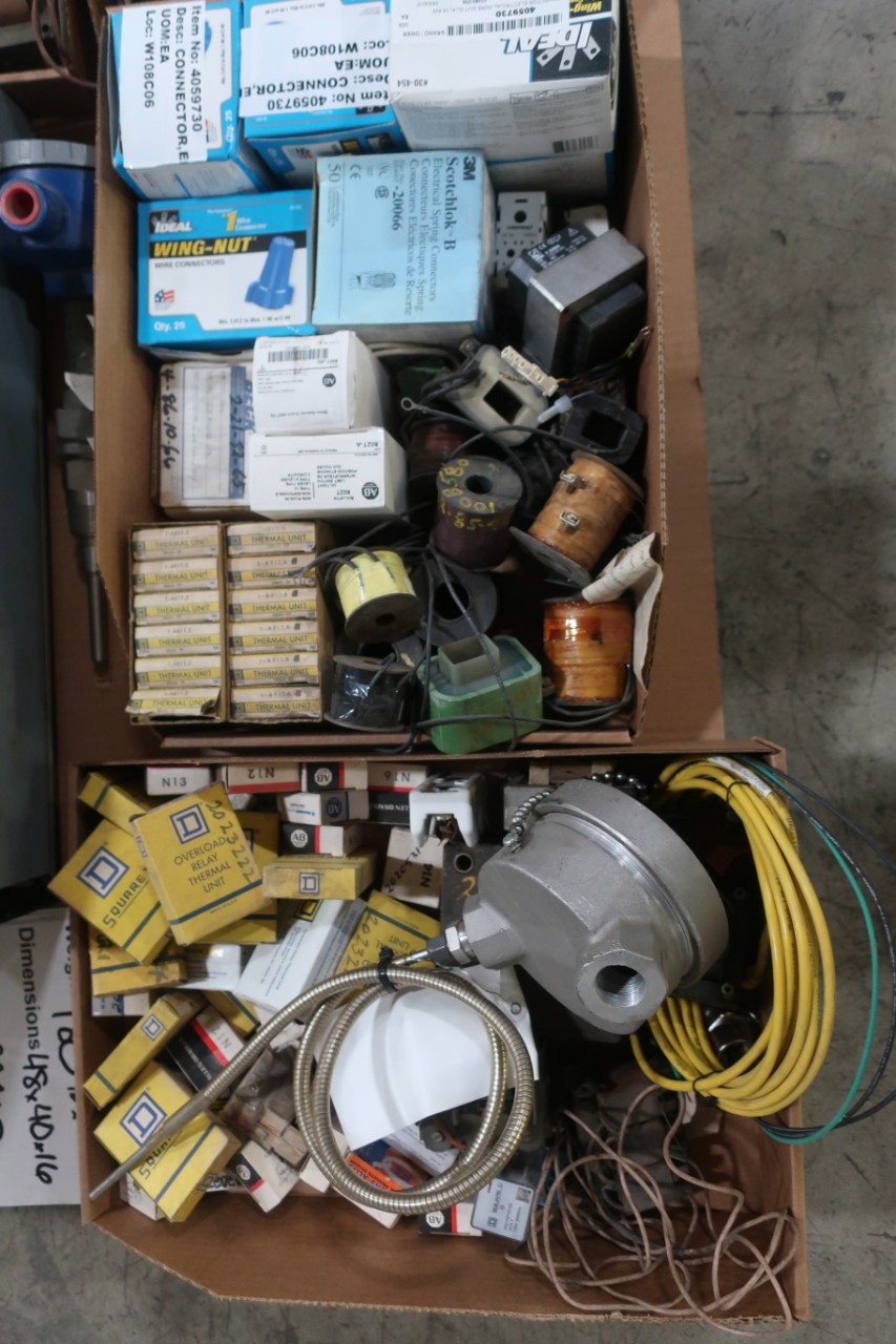 4 PALLETS OF ASSORTED ELECTRICAL COMPONENTS AND HARDWARE For Sale | Aucto