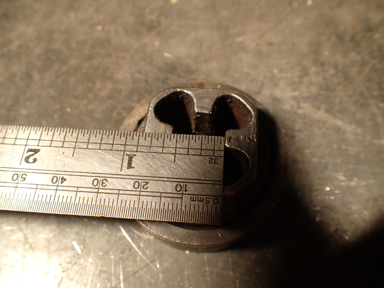 Little Giant 2" Round Body Threading Thread Die Head w/ 1/2"-13 NC Chasers
