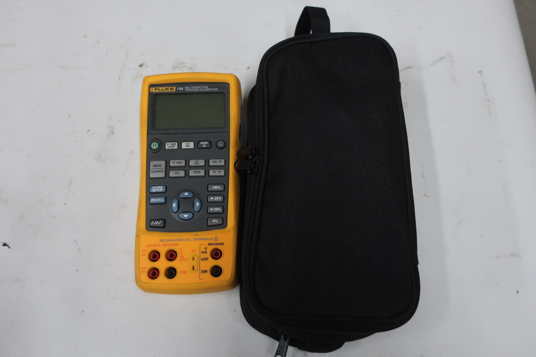 FLUKE 725 MULTIFUNCTION PROCESS CALIBRATOR