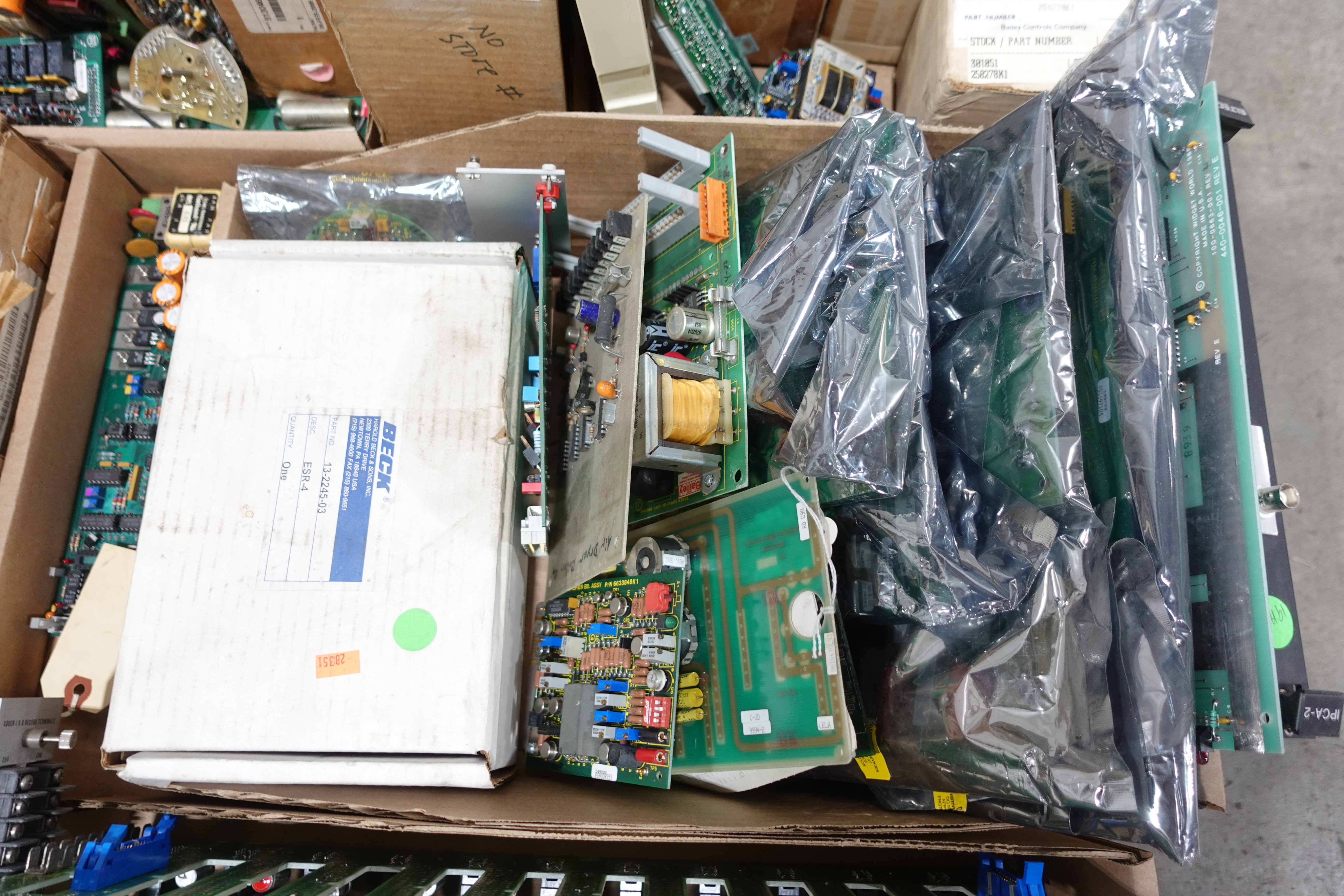4 PALLETS OF ASSORTED PCB CIRCUIT BOARDS For Sale | Aucto