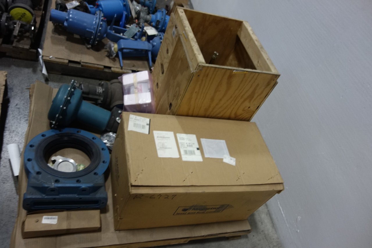 4 PALLETS OF ASSORTED VALVES AND VALVE ACCESSORIES For Sale | Aucto