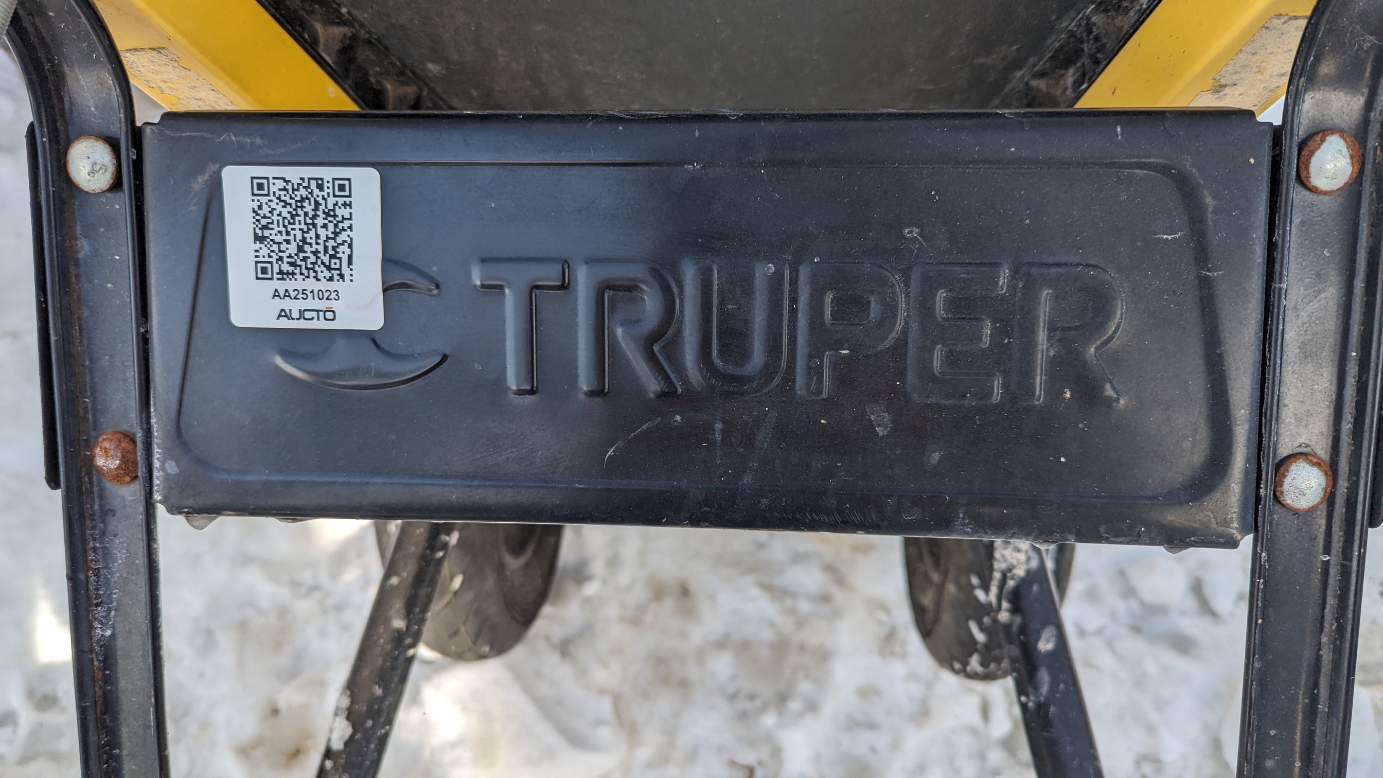 TRUPER PLASTIC DOUBLE-WHEEL WHEEL BARROW