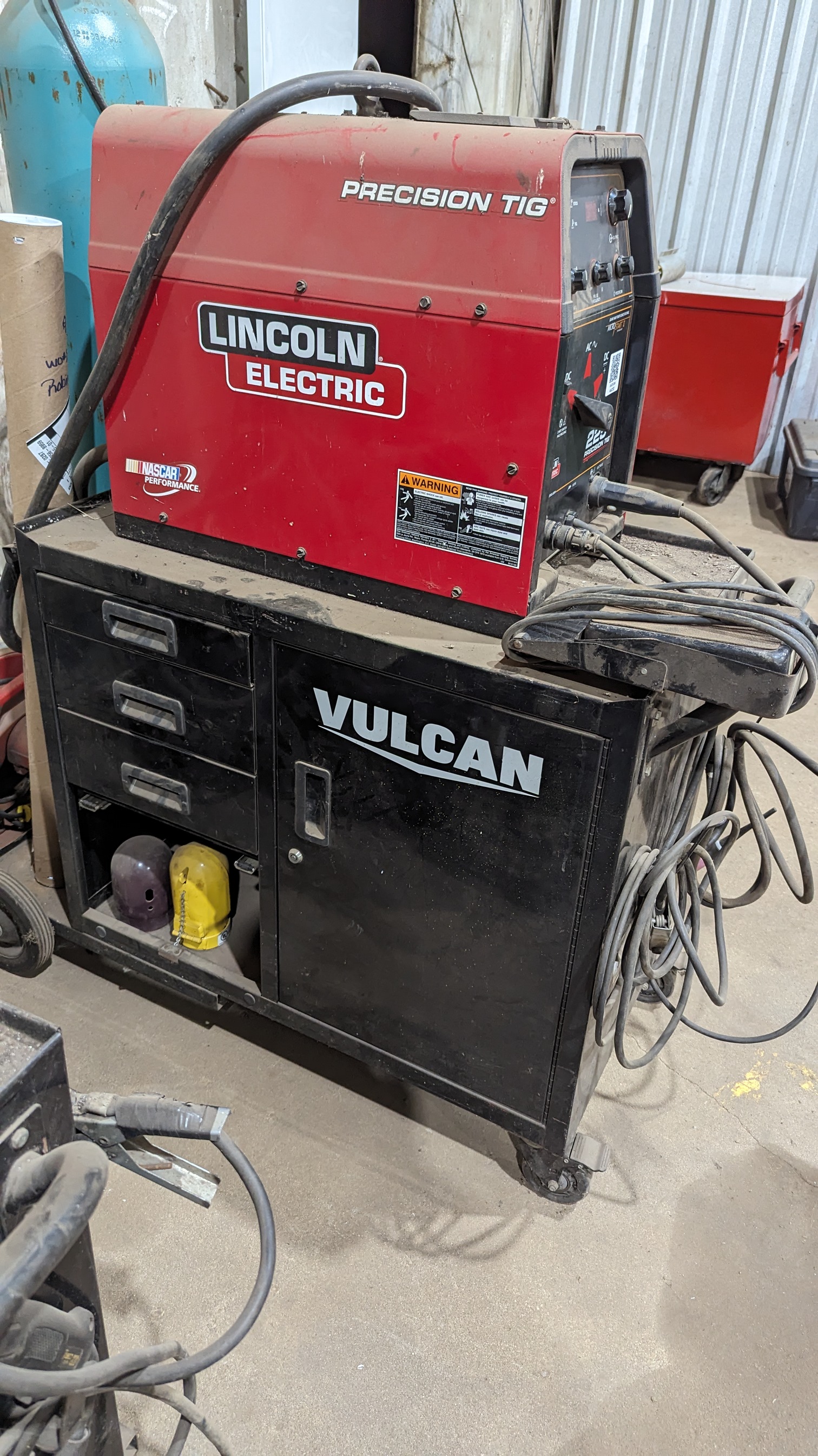 Lincoln K2535 Precision 225 Tig Welder with Toolbox