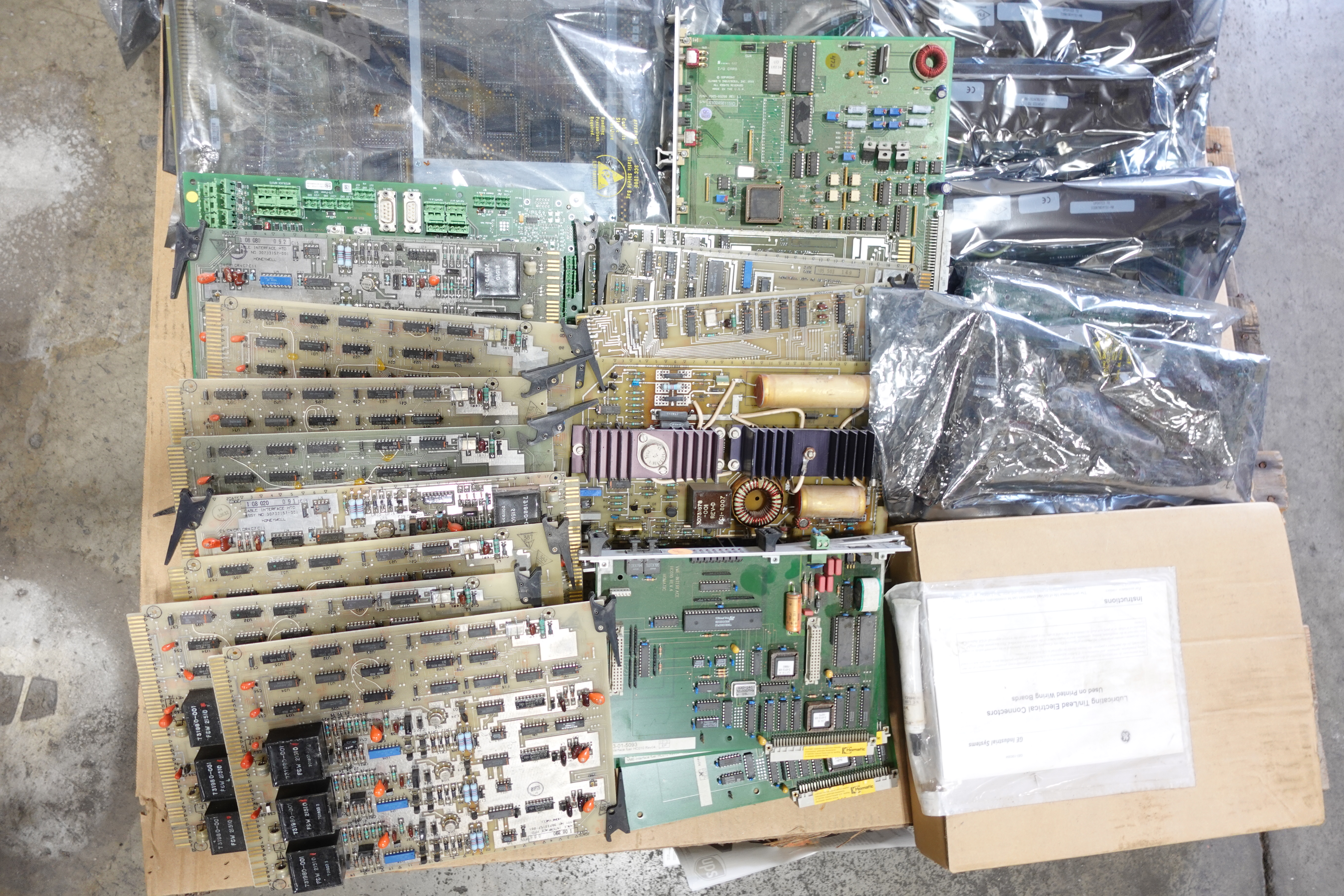 3 PALLETS OF ASSORTED PCB CIRCUIT BOARDS For Sale | Aucto