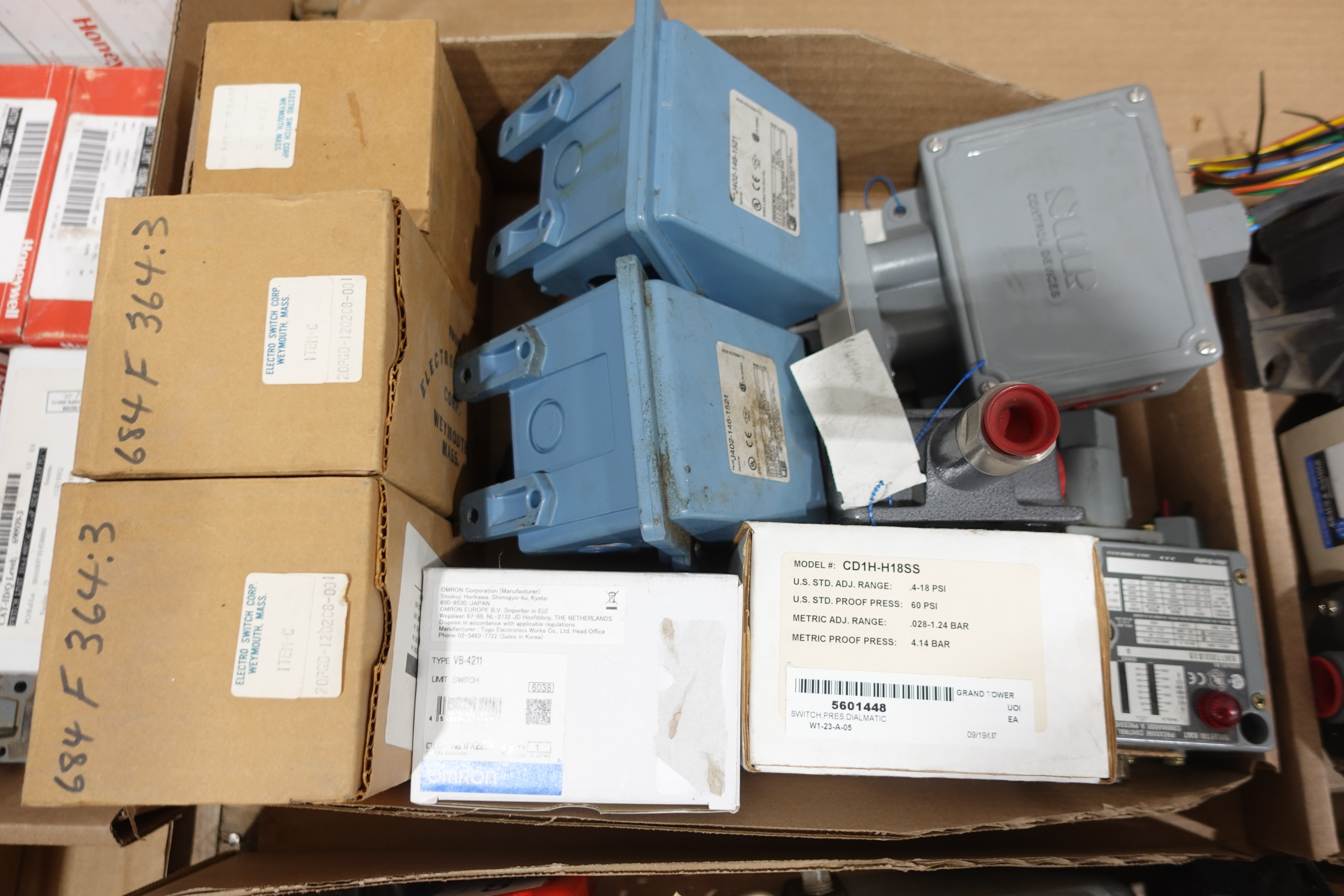 SKU 1726935 - 2 PALLETS OF FLOAT, LIMIT, AND PRESSURE SWITCHES For Sale ...