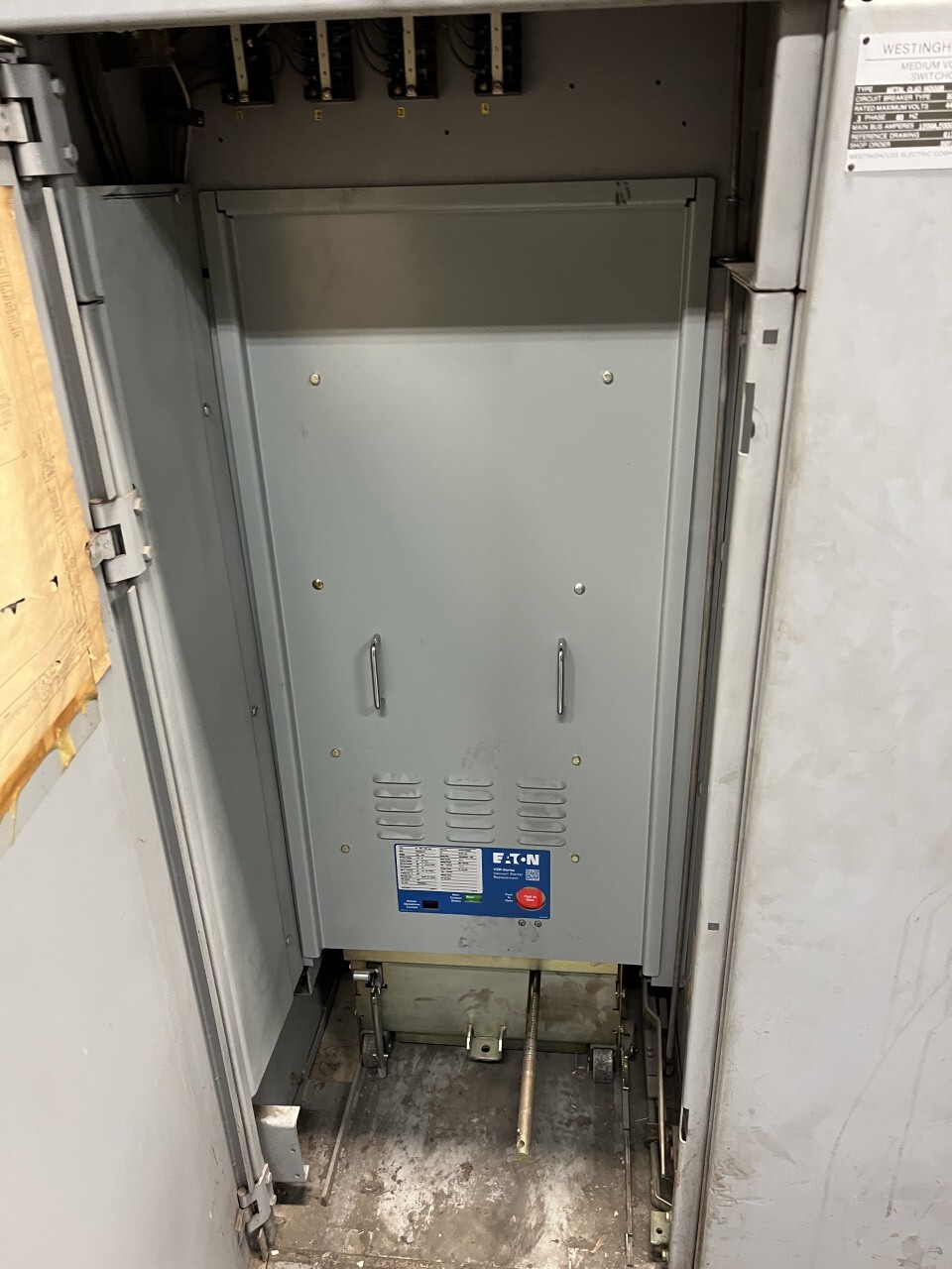 6x Eaton VR/VSR series vacuum breakers/starters For Sale | Aucto