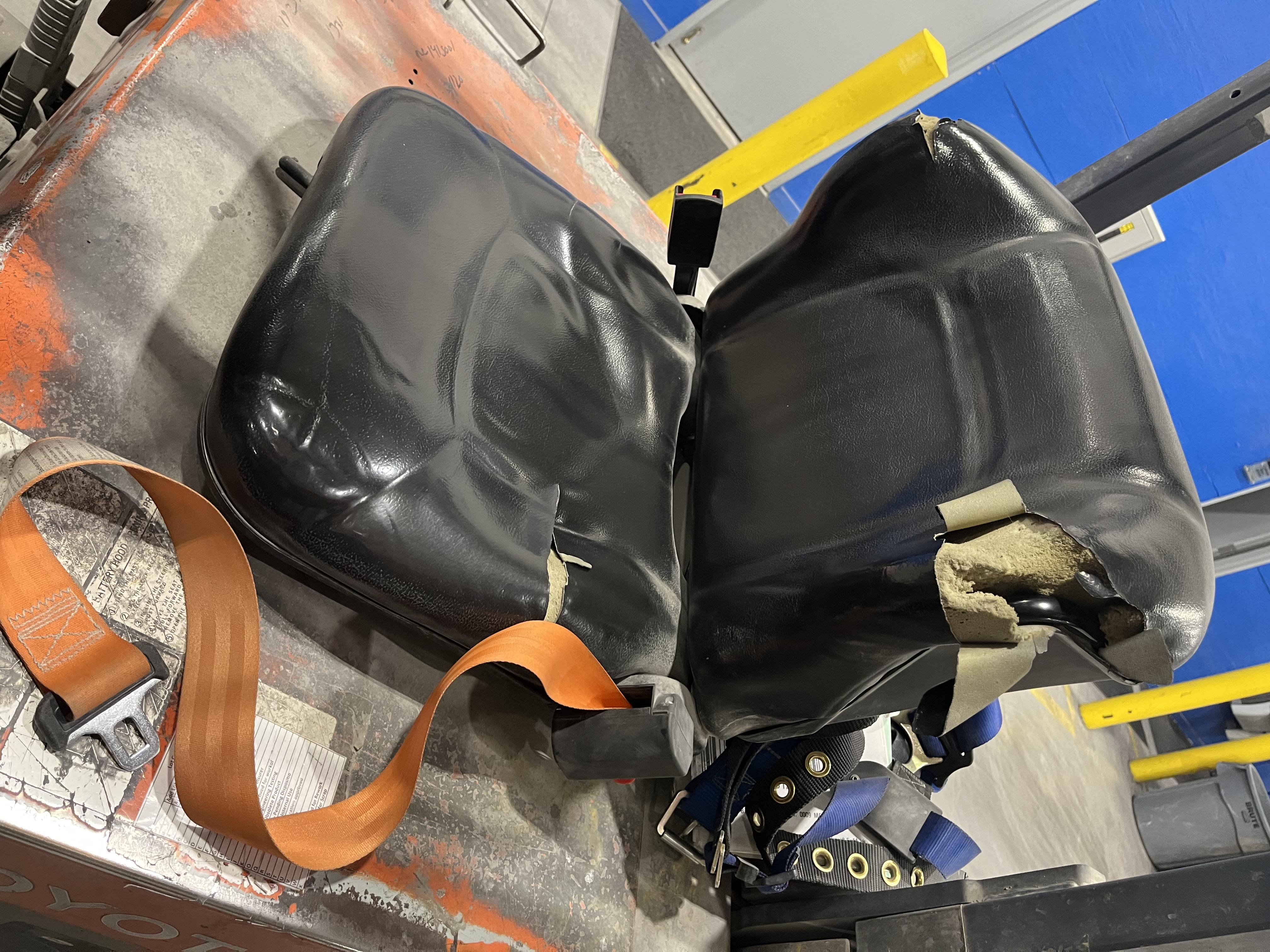 2005 Toyota 7FBCU25 Sitdown Forklift