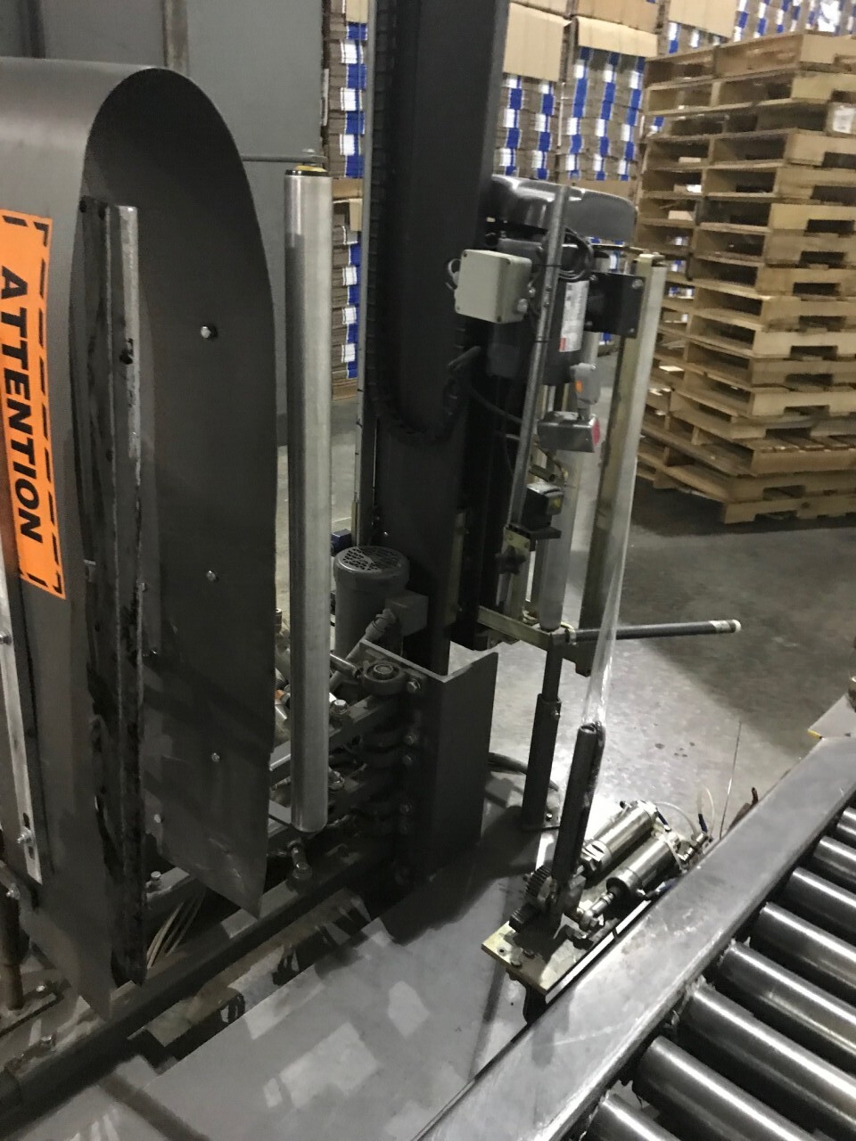 Fully Automatic Stretch wrapper with 15 ft powered infeed & rollers