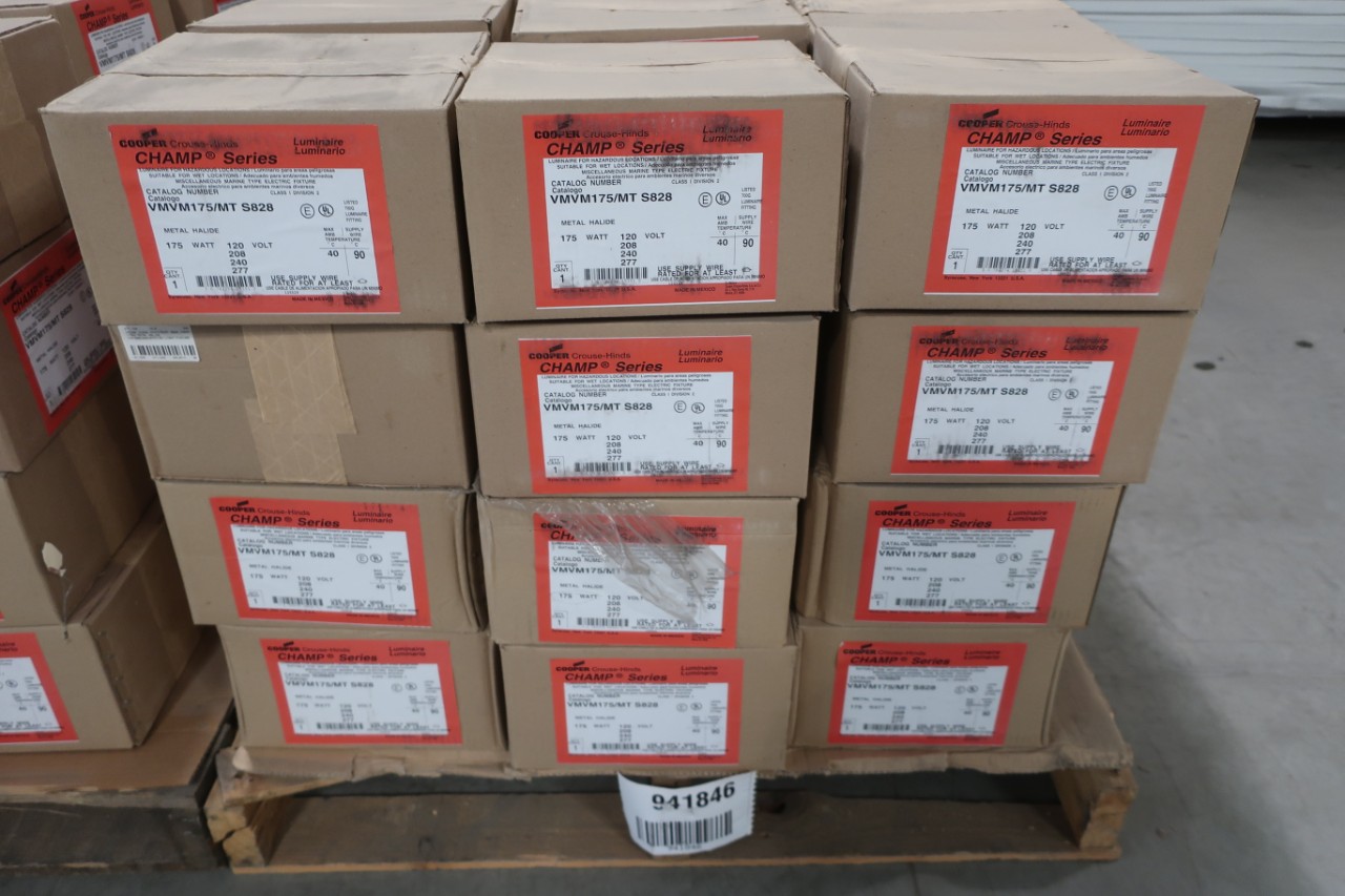 2 PALLETS OF ASSORTED LIGHTING FIXTURES