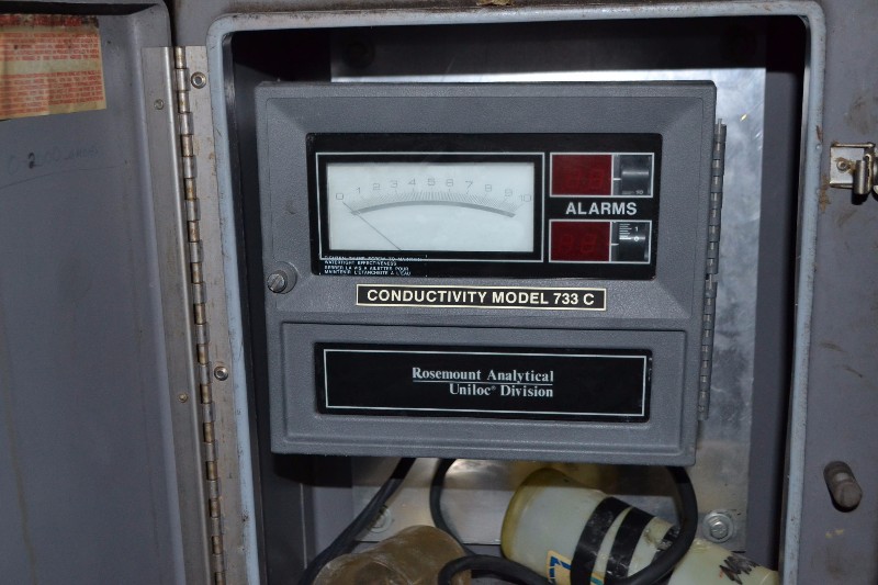 ROSEMOUNT UNILOC 733C CONDUCTIVITY ANALYZER