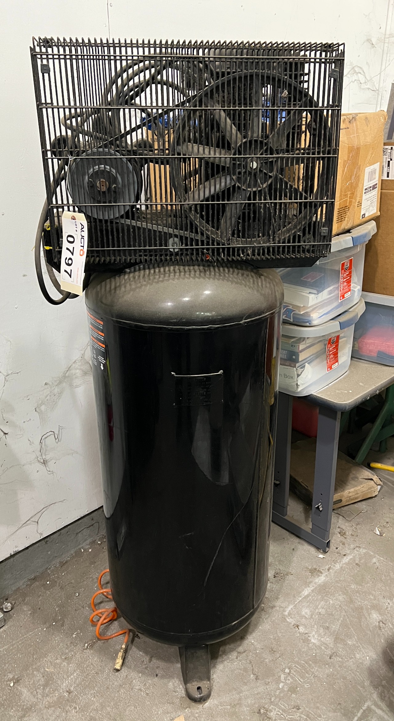 US GENERAL US560V AIR COMPRESSOR 50GAL For Sale | Aucto