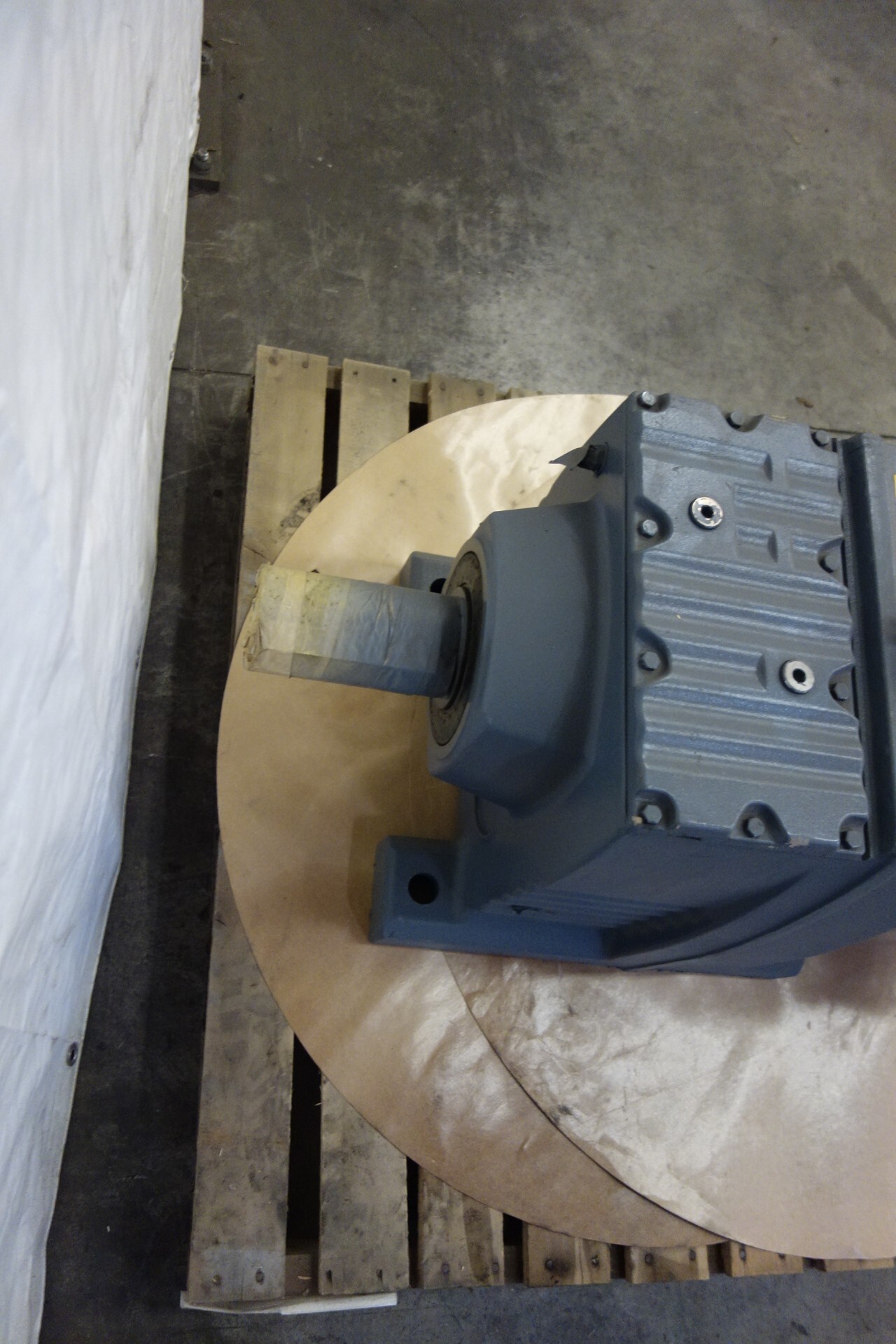 SEW EURODRIVE R137 AC GEARMOTOR