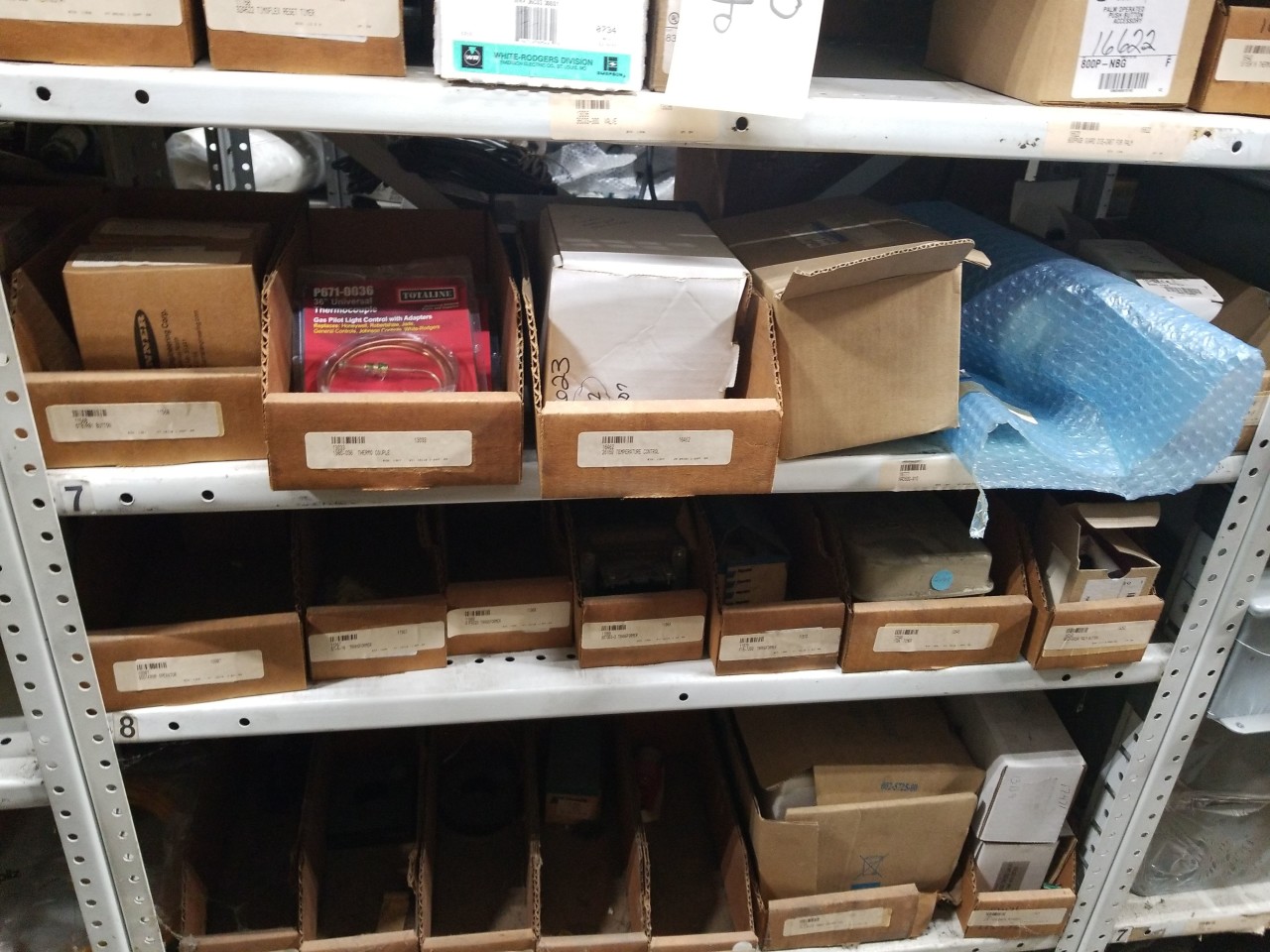 CONTENTS OF 3 SHELVES MRO , ELECTRICAL SWITCHES, PUSH BUTTONS For Sale ...