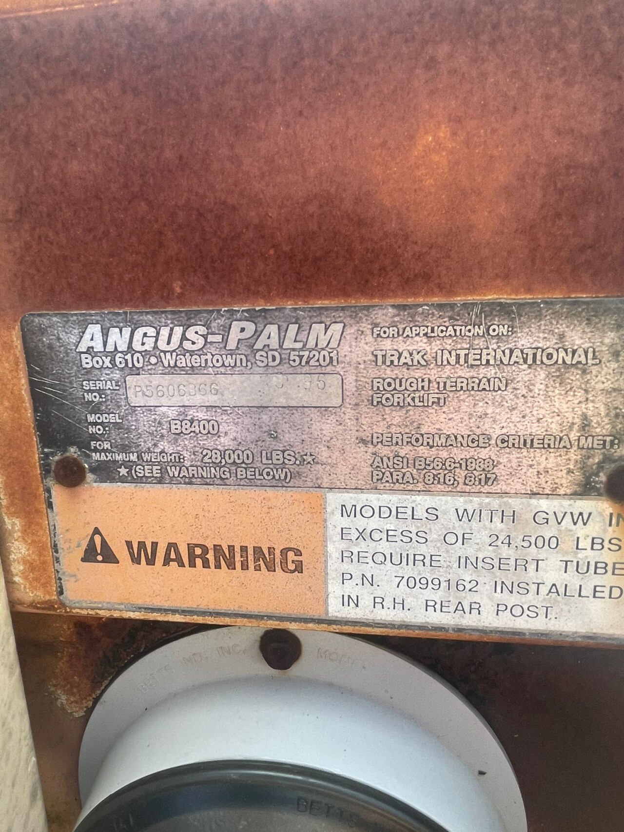 Skytrak Rough Terrain Forklift - Model B8400 For Sale | Aucto