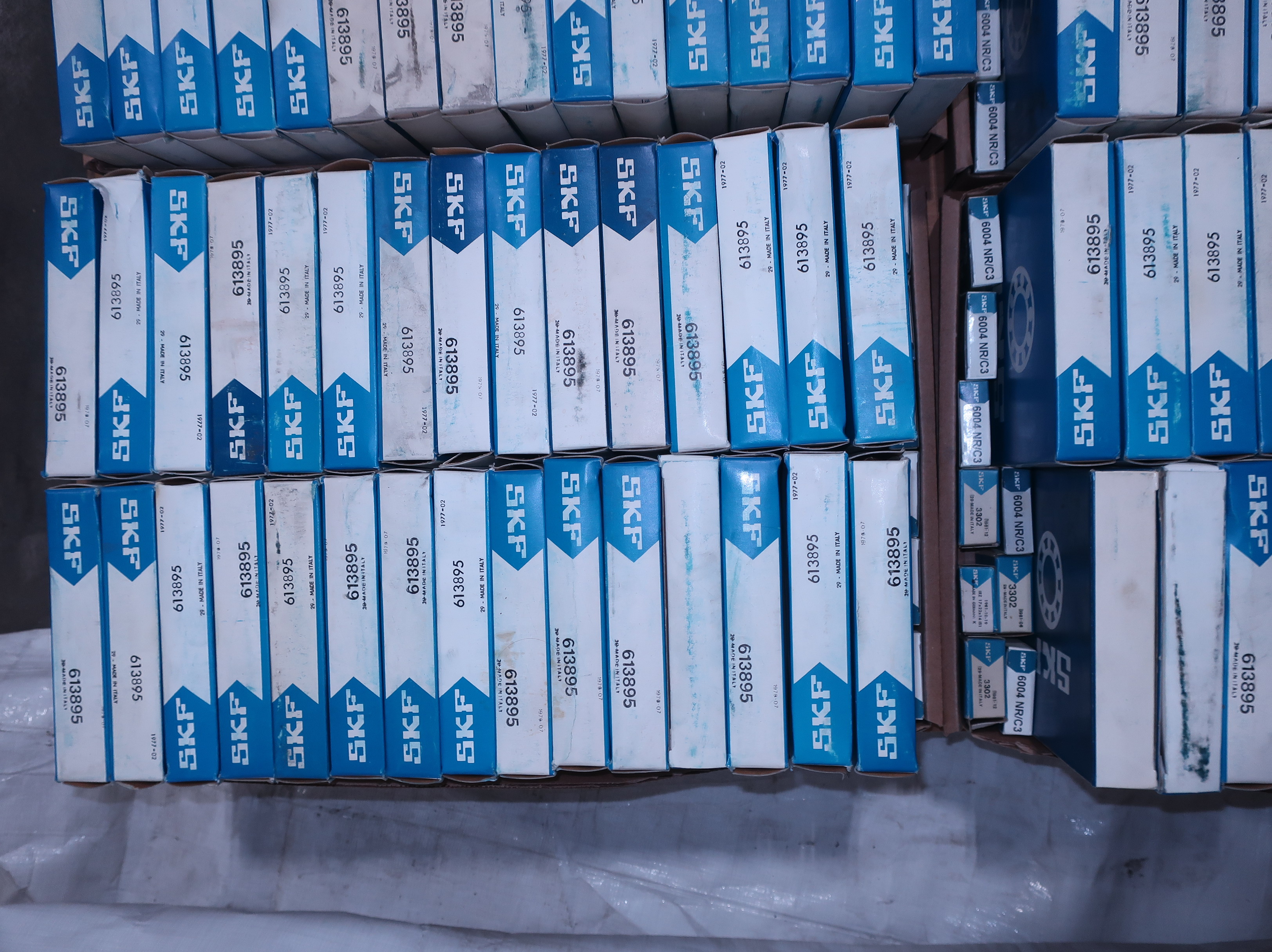 SKU 1726869 - PALLET OF ASSORTED SKF BALL BEARINGS For Sale | Aucto