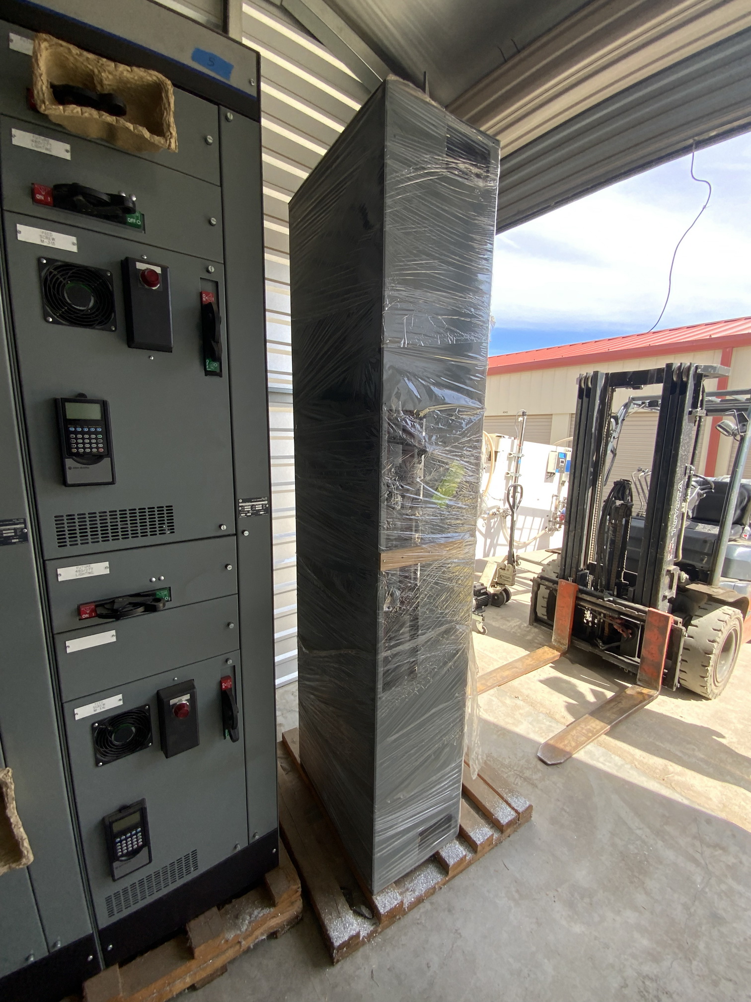 New 2022 Allen-Bradley Motor Control Cabinet Centerline 2100 (#6)