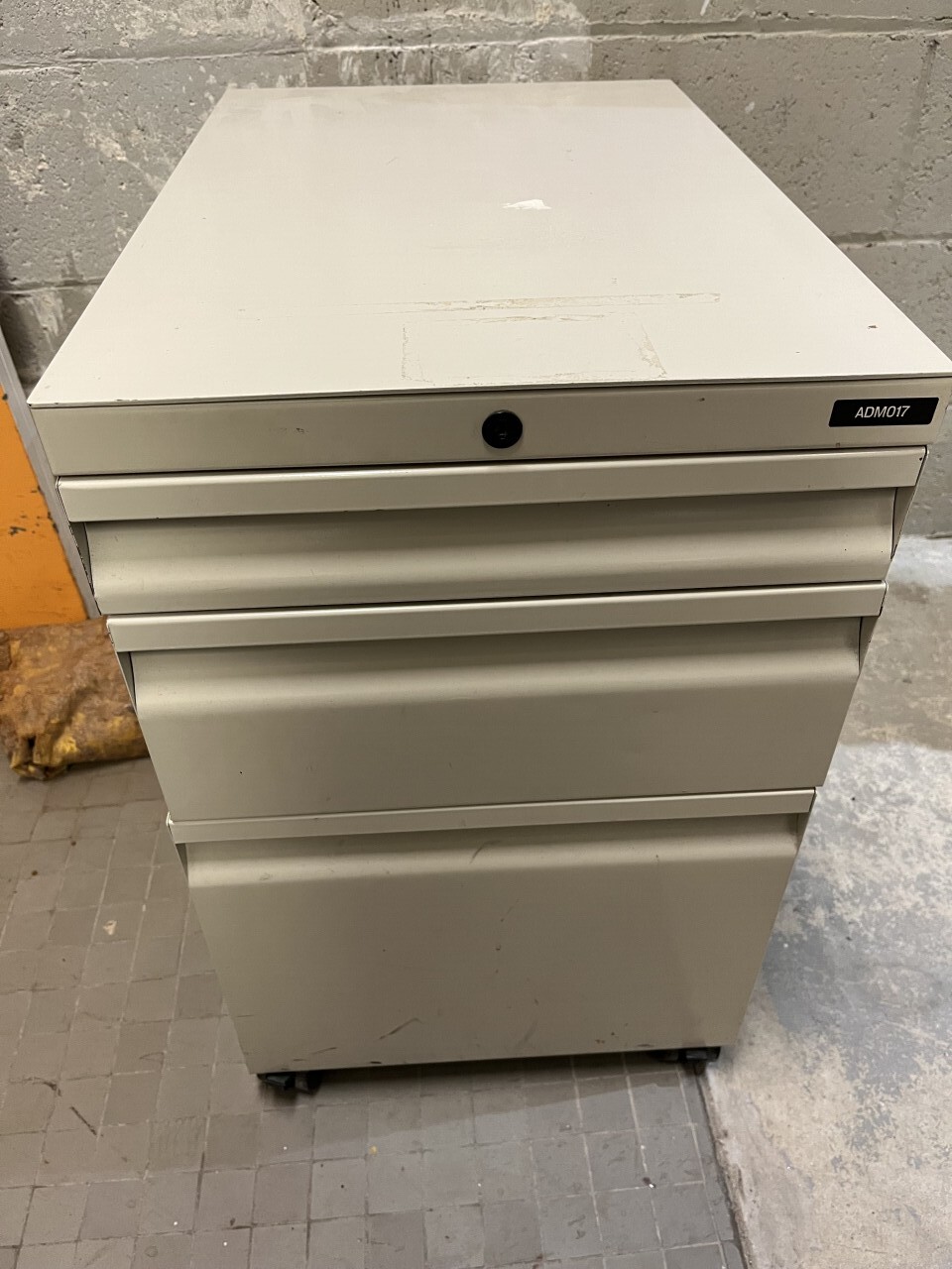 Bulk Lot of Steelcase Rolling Taborets Storage Cabinets QTY 10 For Sale ...
