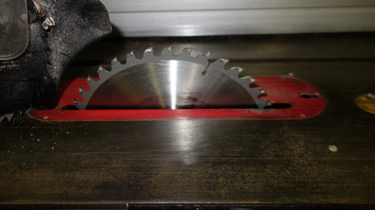 CRAFTSMAN 10 IN TABLE SAW WITH ALIGN A RIP XRC