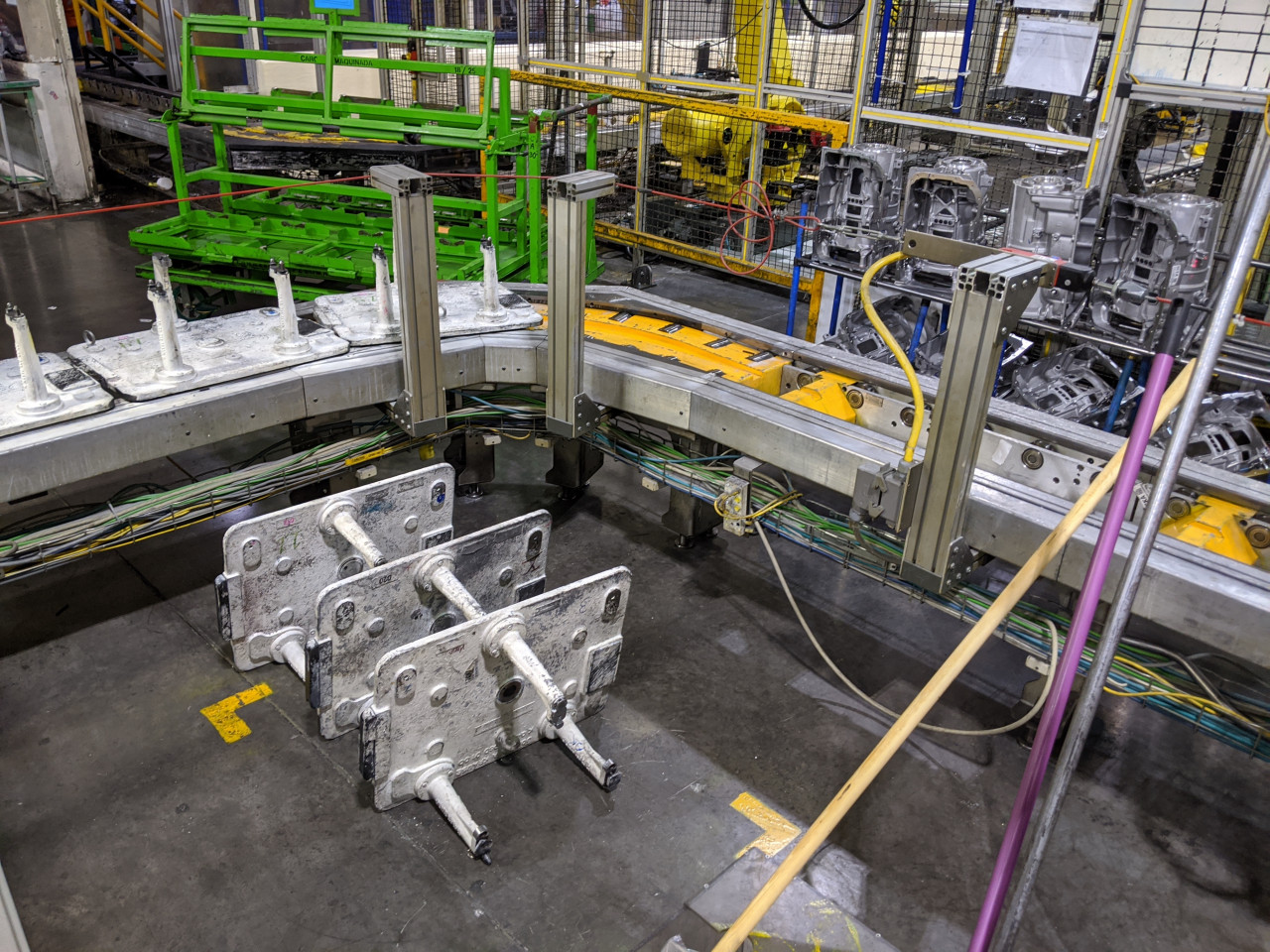 Clean Room Assembly Line - (Subensamble Carcasa through Subensamble ...