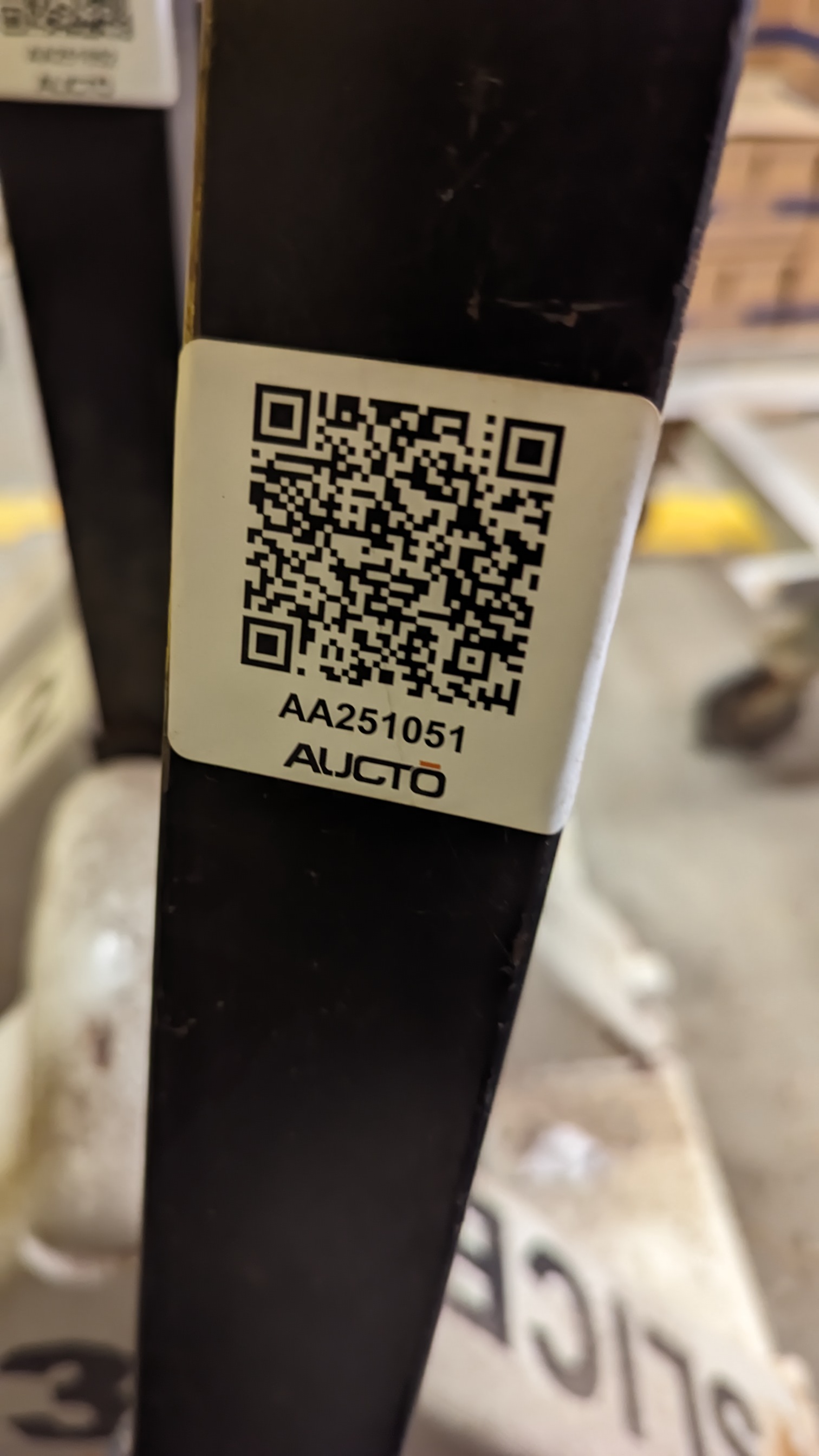 CROWN PTH50 5000 LB PALLET JACK For Sale | Aucto