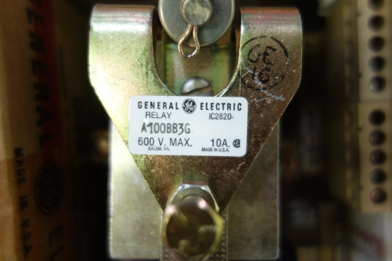 3 PALLETS OF ASSORTED RELAYS, TIMERS AND COUNTERS For Sale | Aucto