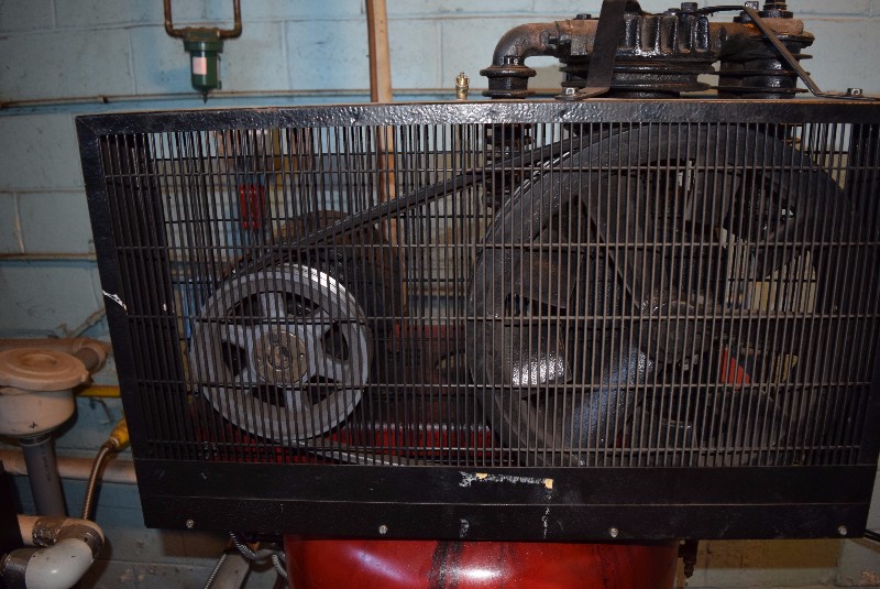 COLEMAN POWERMATE SANBORN 80 GALLONS AIR COMPRESSOR