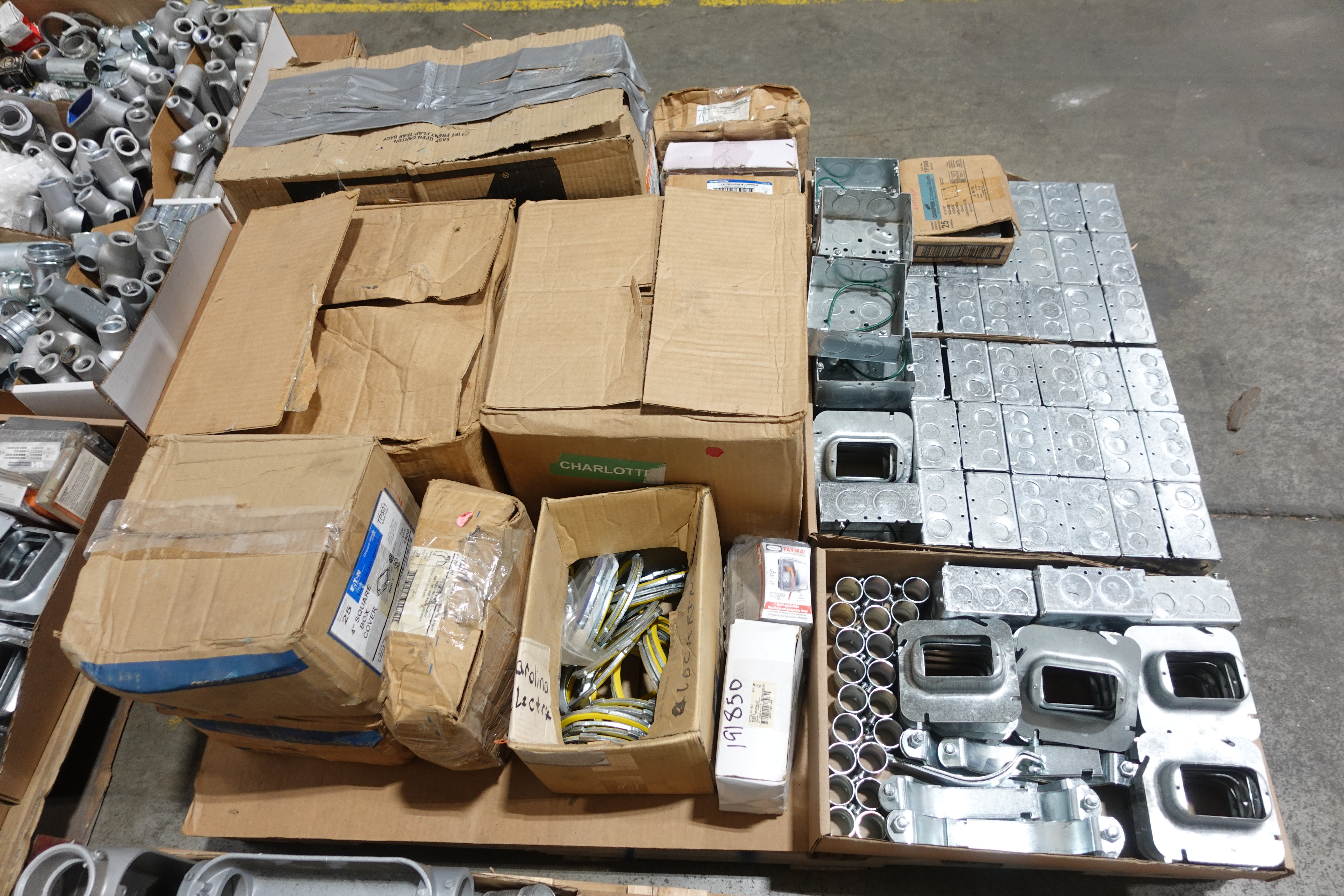 5 PALLETS OF ASSORTED CONDUIT FITTINGS For Sale | Aucto