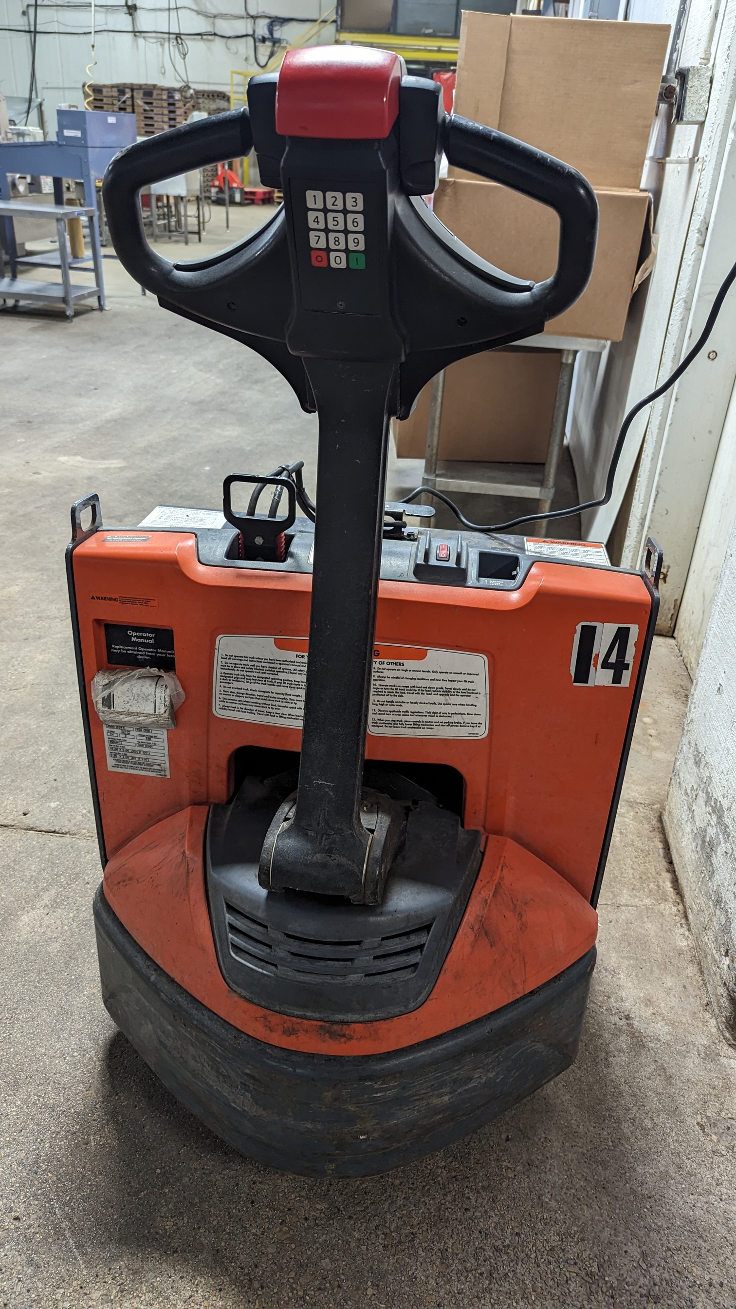 Toyota 8HBW23 24V Electric Pallet Jack