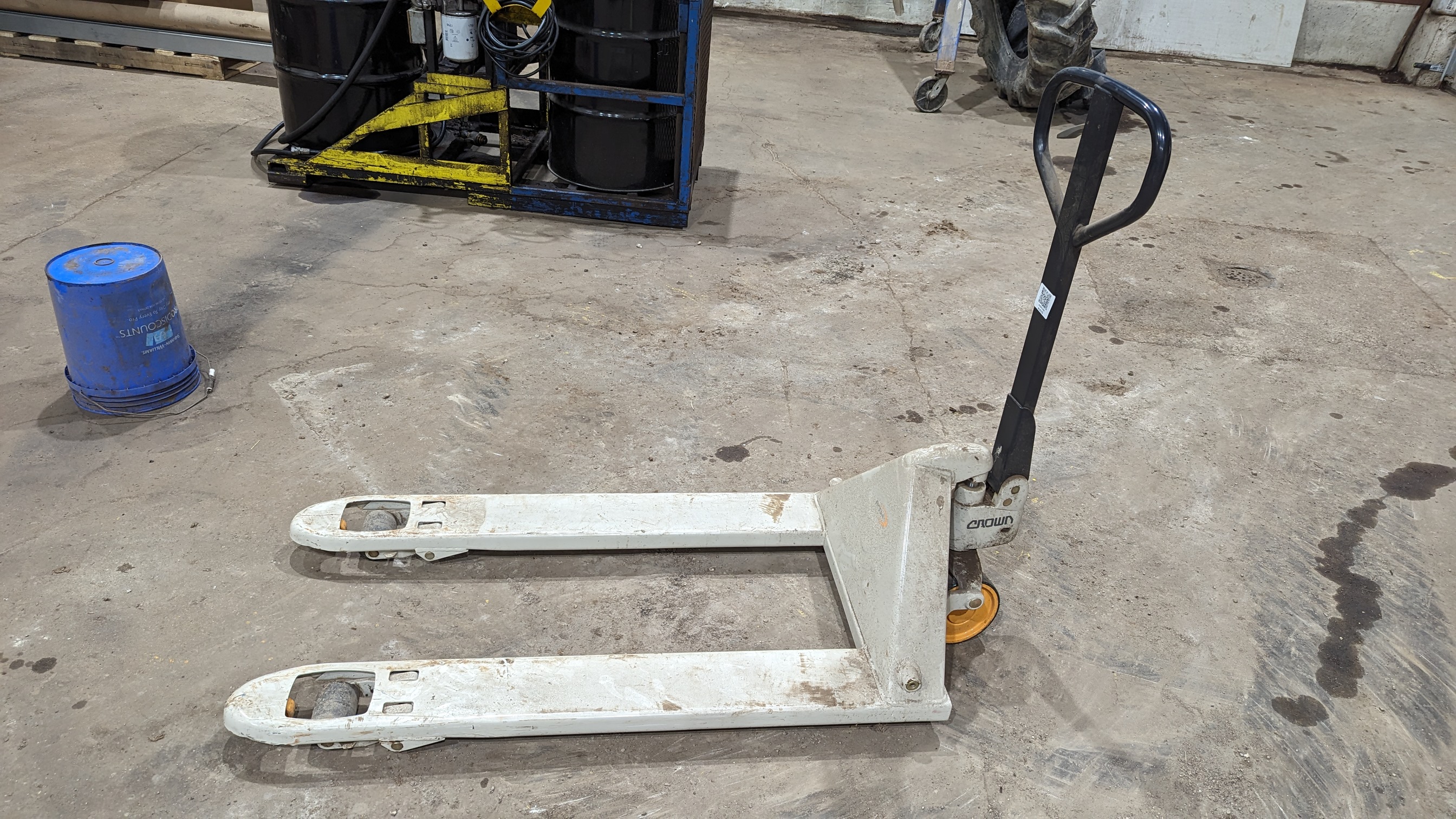 Crown PTH50 5000 lb Pallet Jack