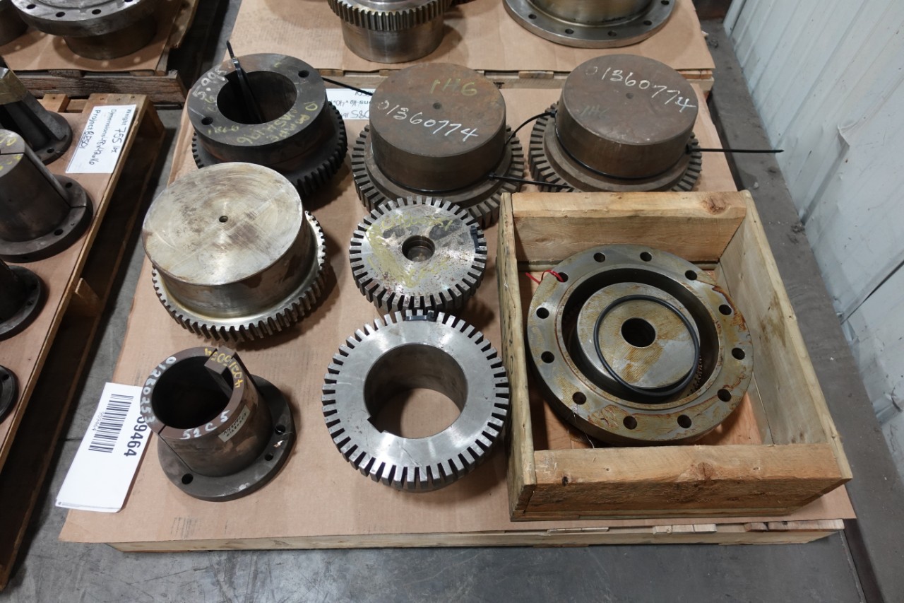 4 PALLETS OF ASSORTED HUBS AND COUPLINGS For Sale | Aucto