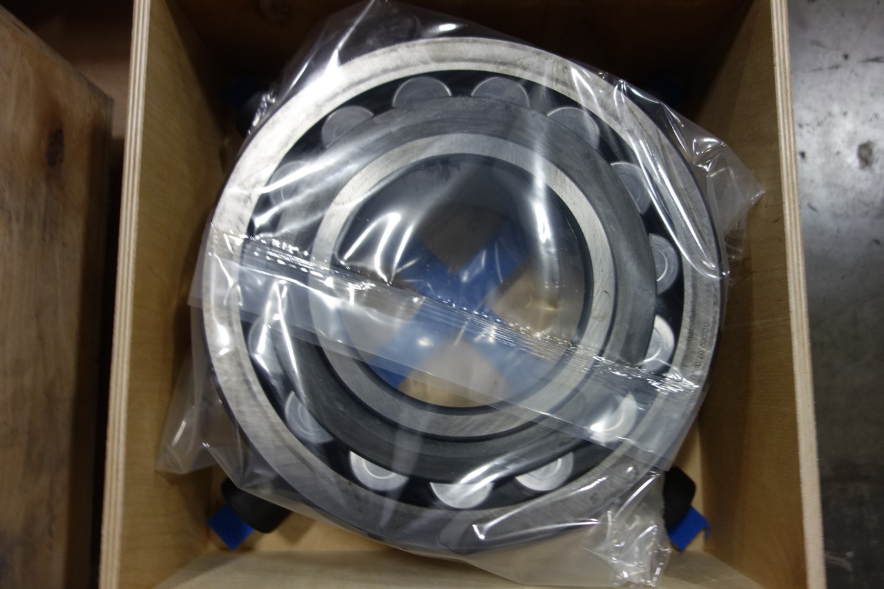 LOT OF 4 SKF BEARINGS For Sale | Aucto