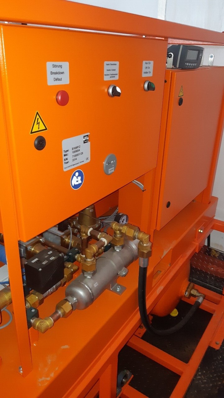 2014 Dilo SF6/CF4 mixing and Maintenance Unit Type: BZ863R01