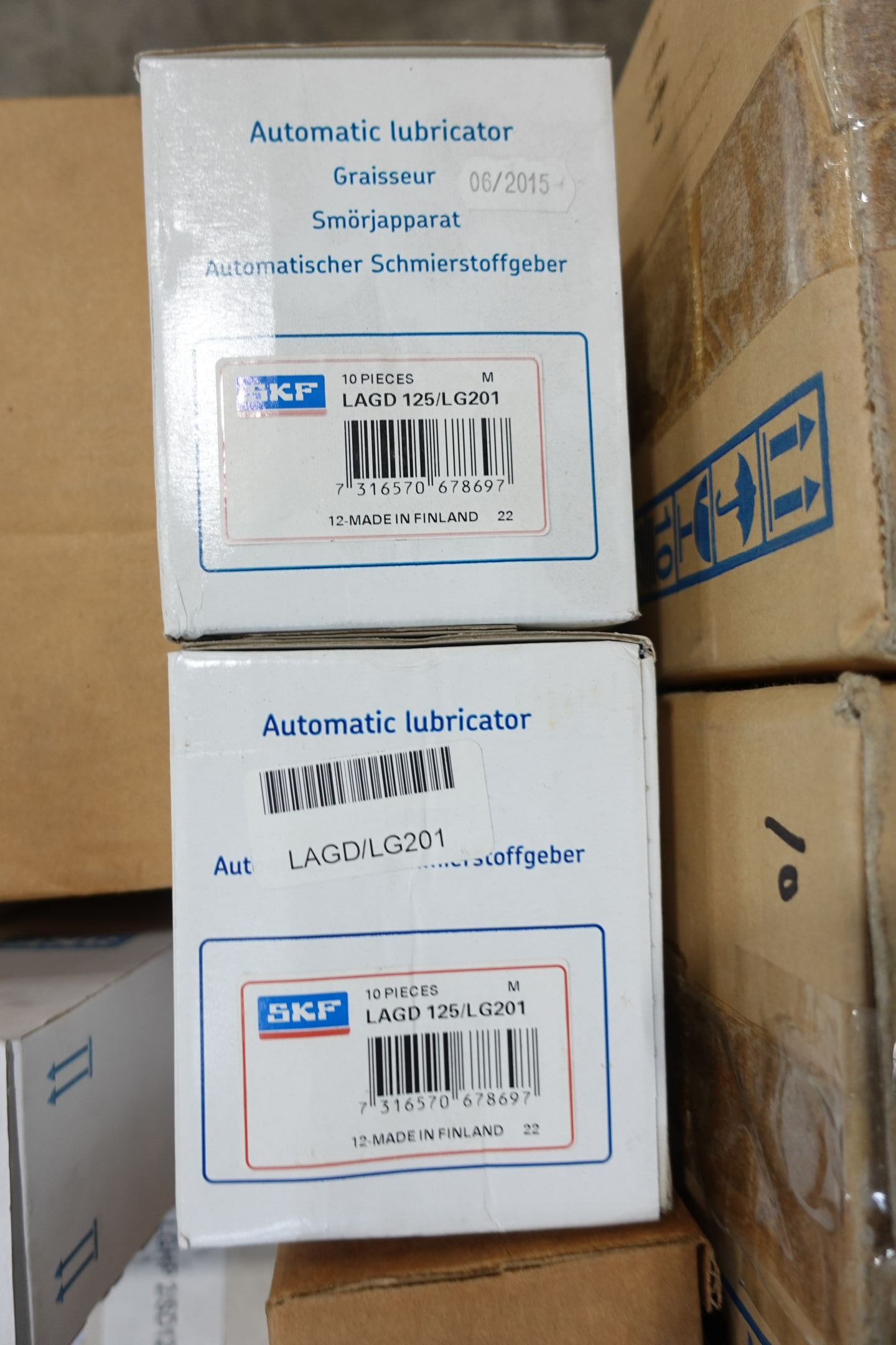 PALLET OF ASSORTED SKF GREASE AND LUBRICANTS For Sale | Aucto