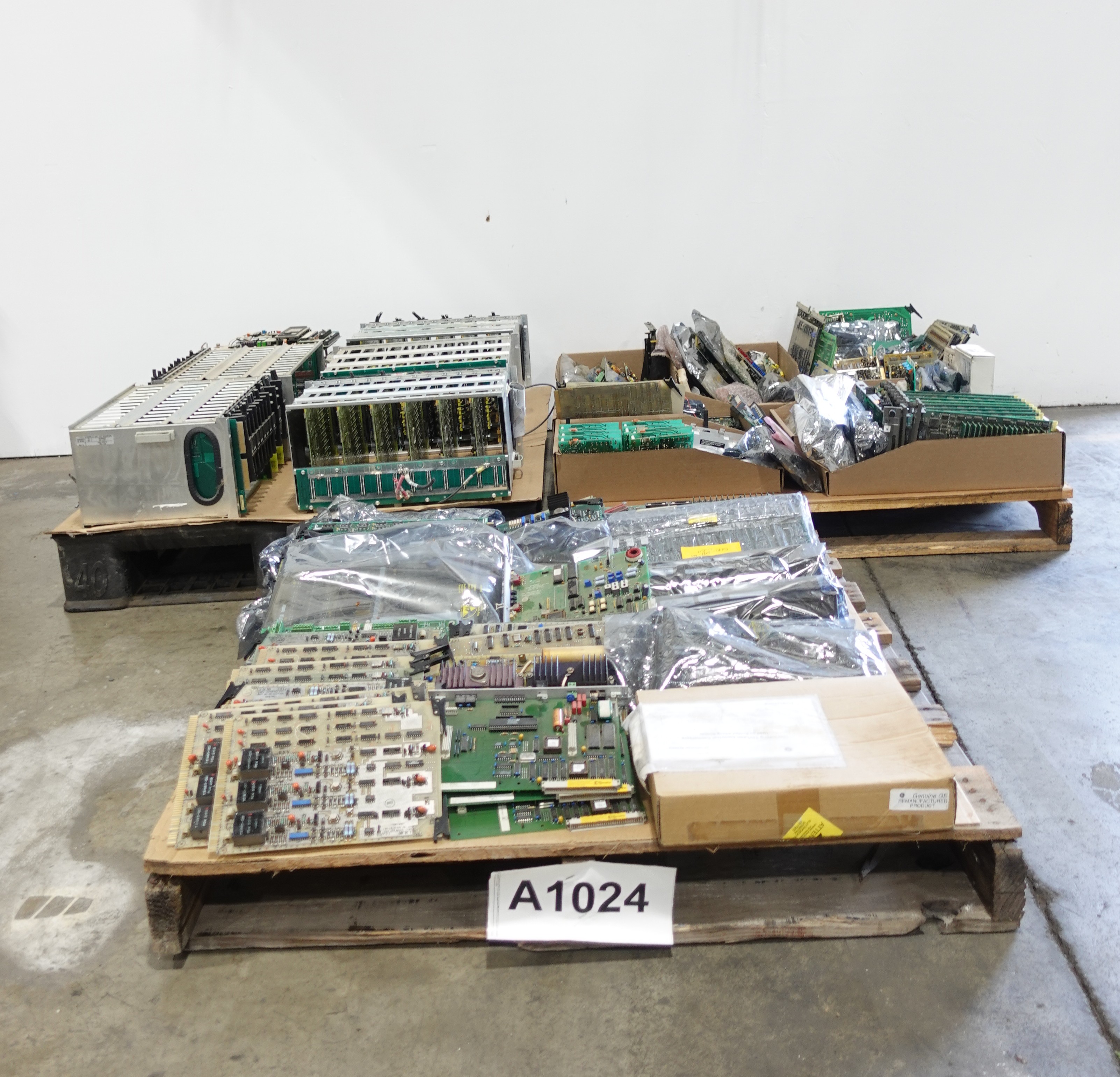 3 PALLETS OF ASSORTED PCB CIRCUIT BOARDS For Sale | Aucto