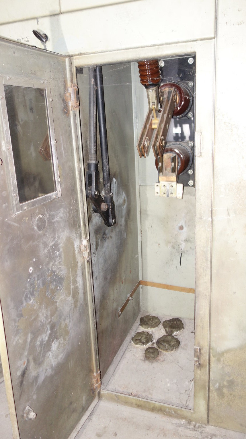 WESTINGHOUSE 022-B 3000A 15000V-AC CUBICLE DE-ION GRID OIL CIRCUIT ...