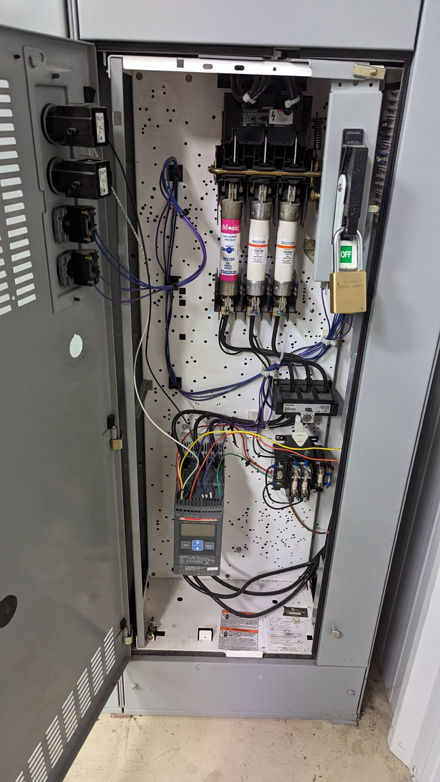 Siemens Tiastar 11-Section Motor Control Center For Sale | Aucto