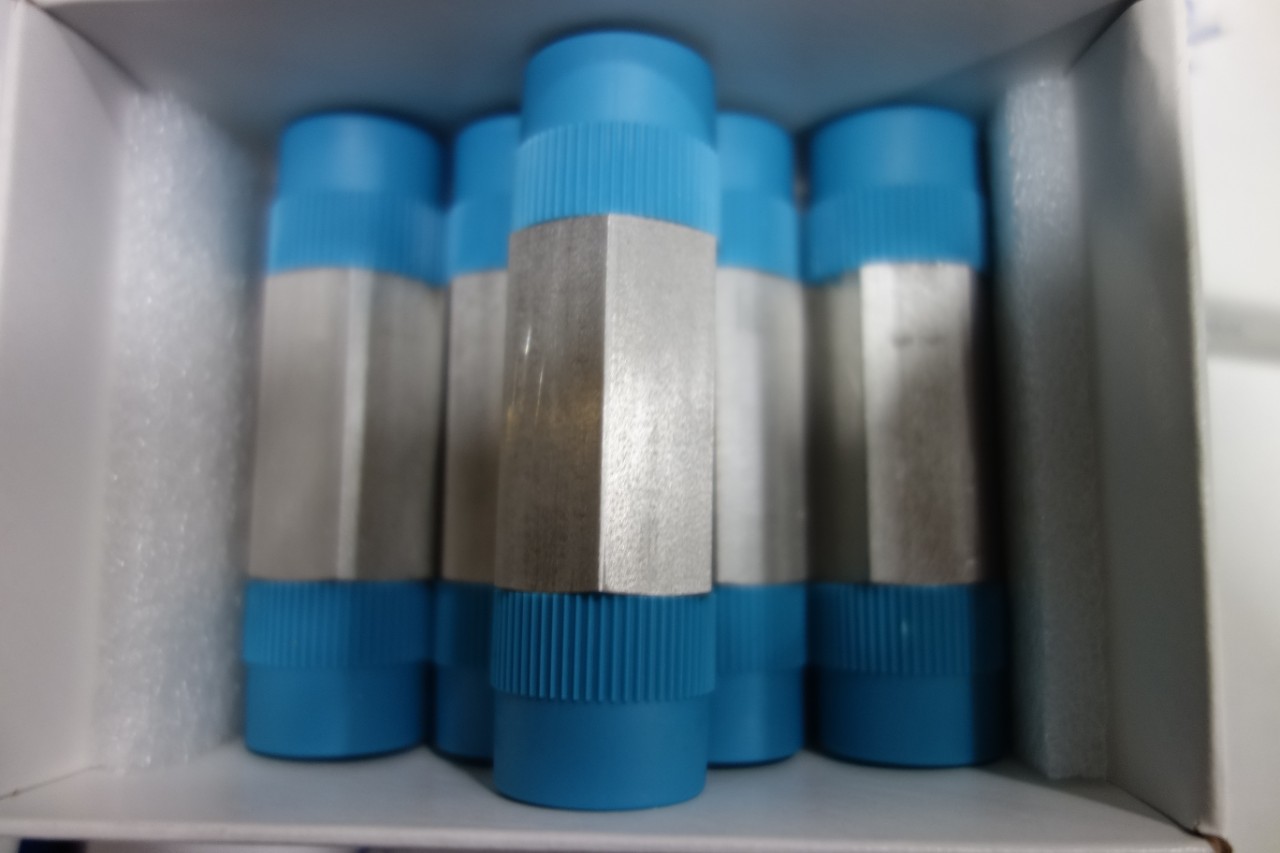 2 TOTES OF ASSORTED SWAGELOK PIPE FITTINGS AND ADAPTERS